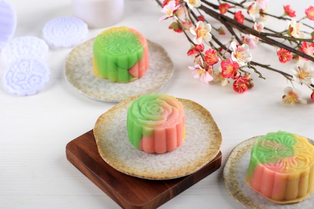 Chewy Custard Snow Skin Mooncake Recipe Chewy Custard Snow Skin Mooncake Recipe