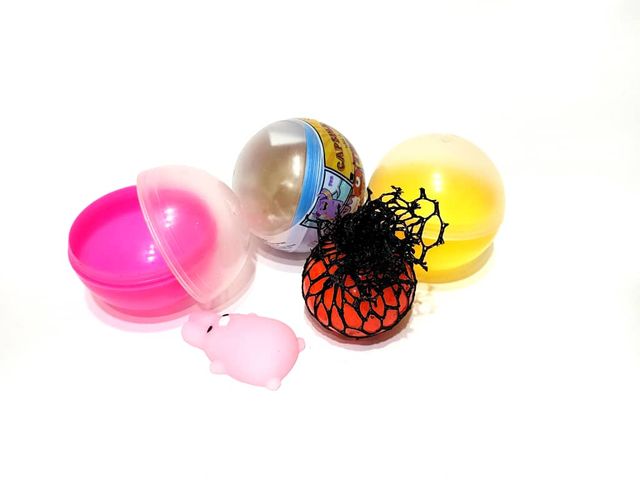 MM Surprise Mystery Ball Age 3+ 1pc delivery near you | foodpanda Malaysia