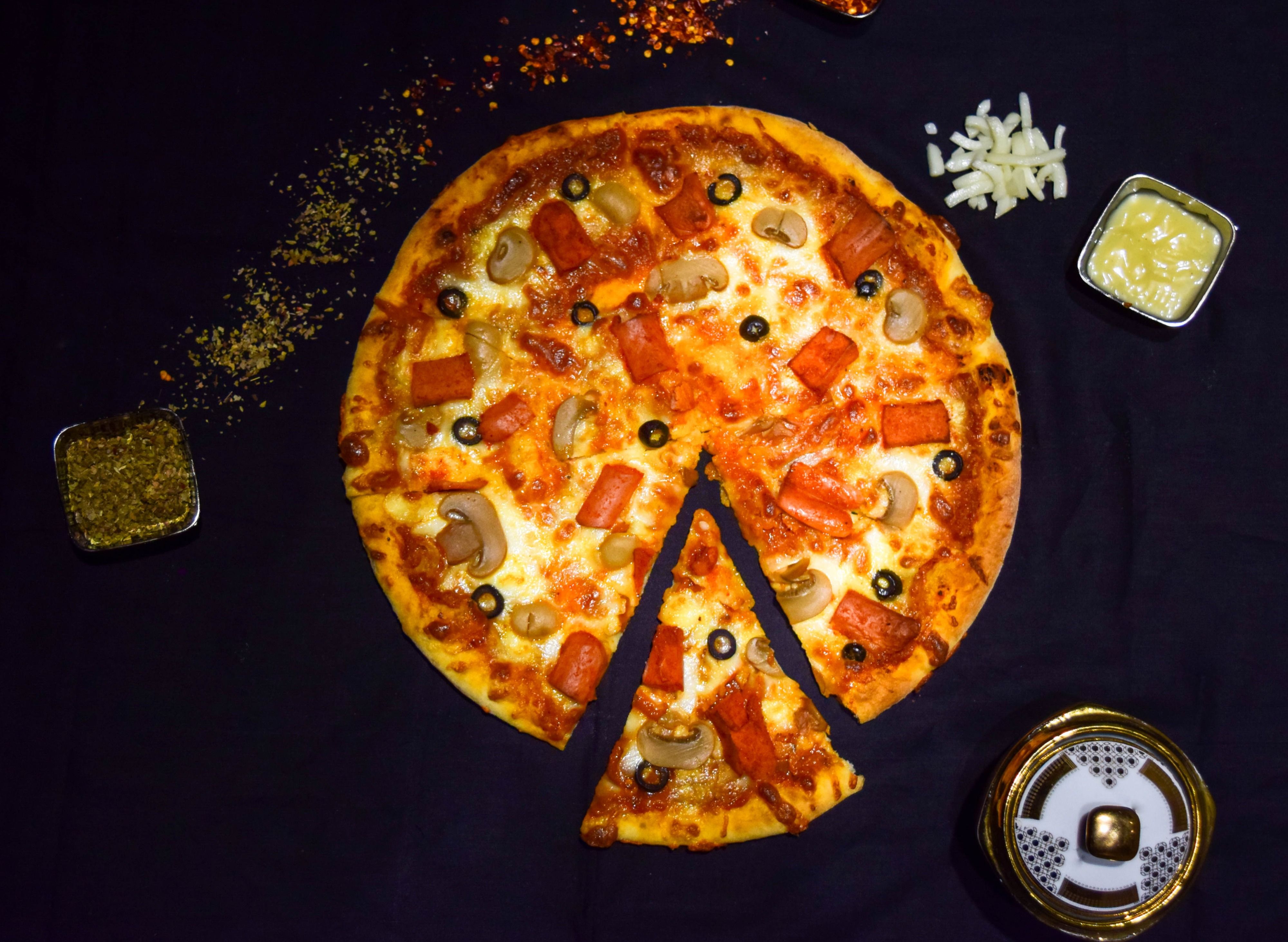 Pizza Heist delivery in Dhaka | foodpanda