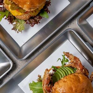 Mirror Burger菜單 - 向附近的Mirror Burger訂購 | foodpanda 外賣速遞