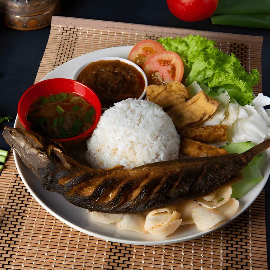 Saudagar Ayam Geprek (Desa ilmu) Menu, Price & Delivery in Samarahan ...