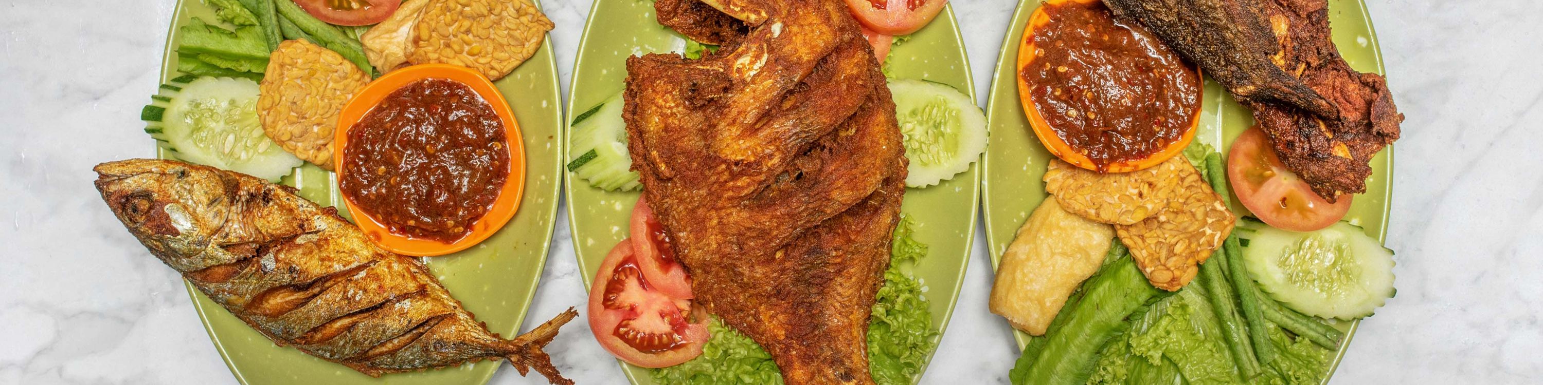 Ayam Penyet Ibuk (Mak Lampir) | Food Delivery from foodpanda