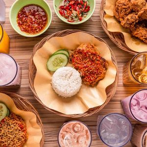 I Am Geprek Bensu (Golden Triangle) menu and delivery in Bayan Lepas ...