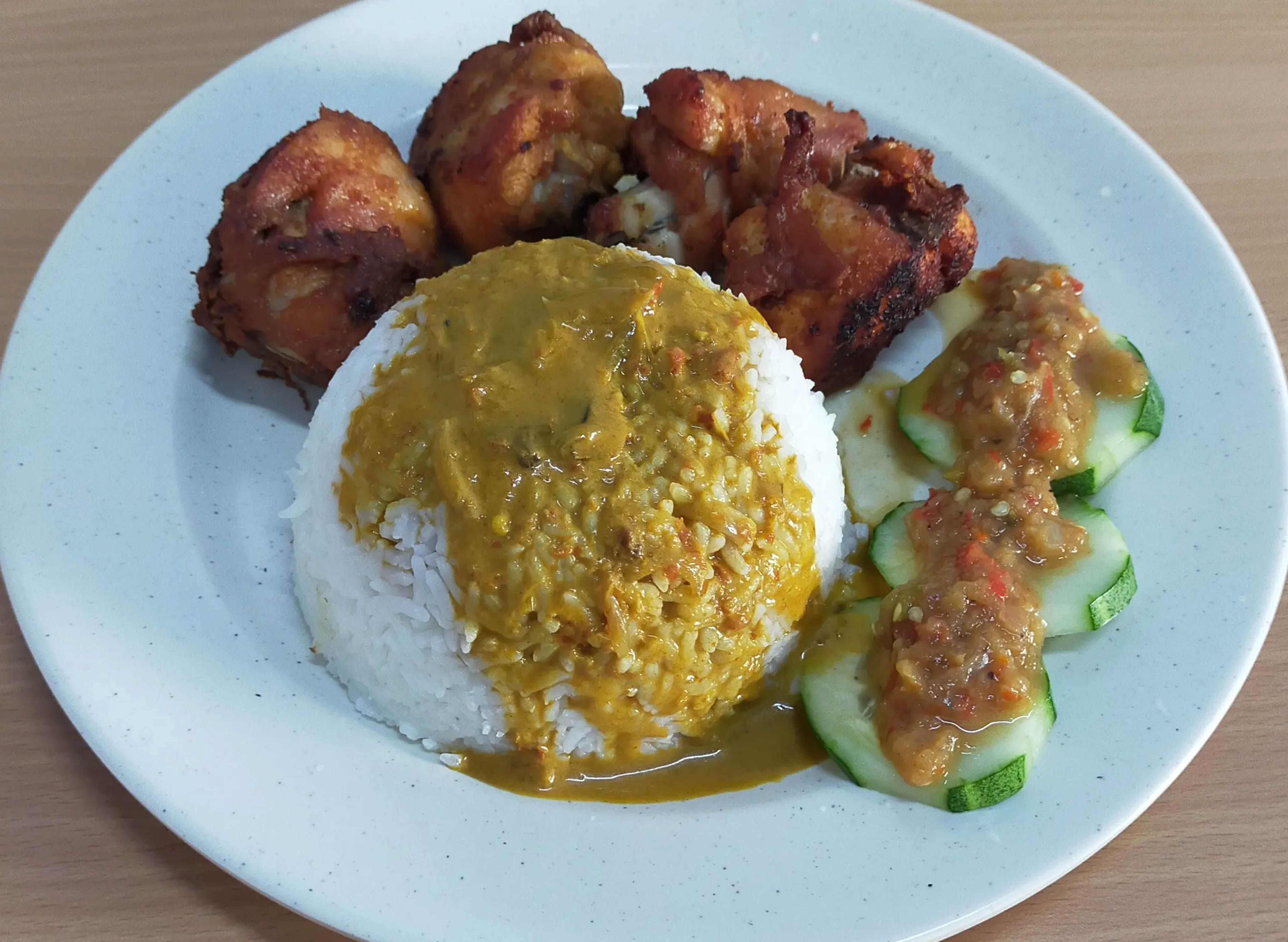 D'Best Fried Chicken (DFC) menu and delivery in Samarahan | foodpanda