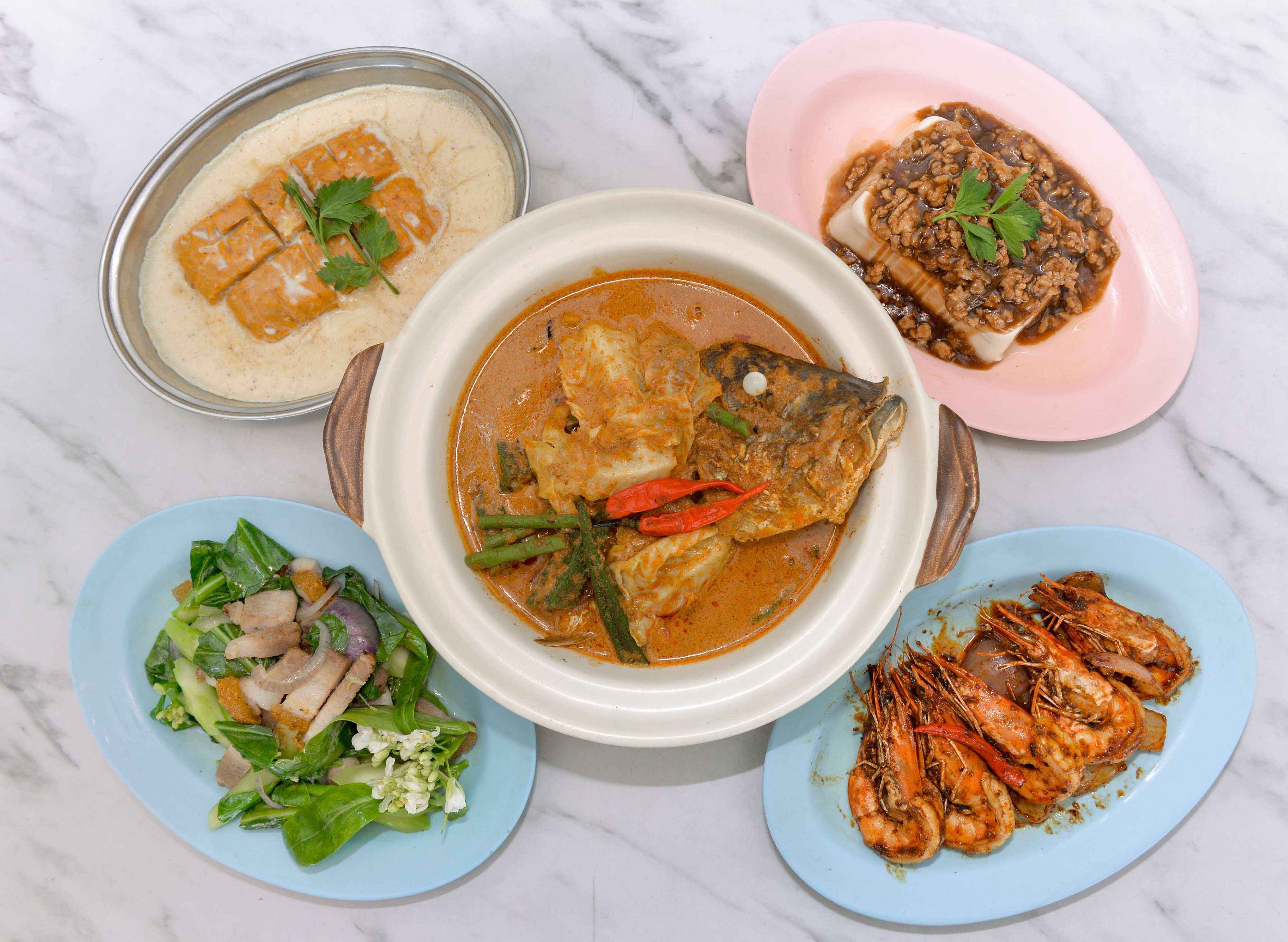 Kedai Makanan Sin Chew Poh 秋波咖喱鱼头 menu and delivery in Johor Bahru ...