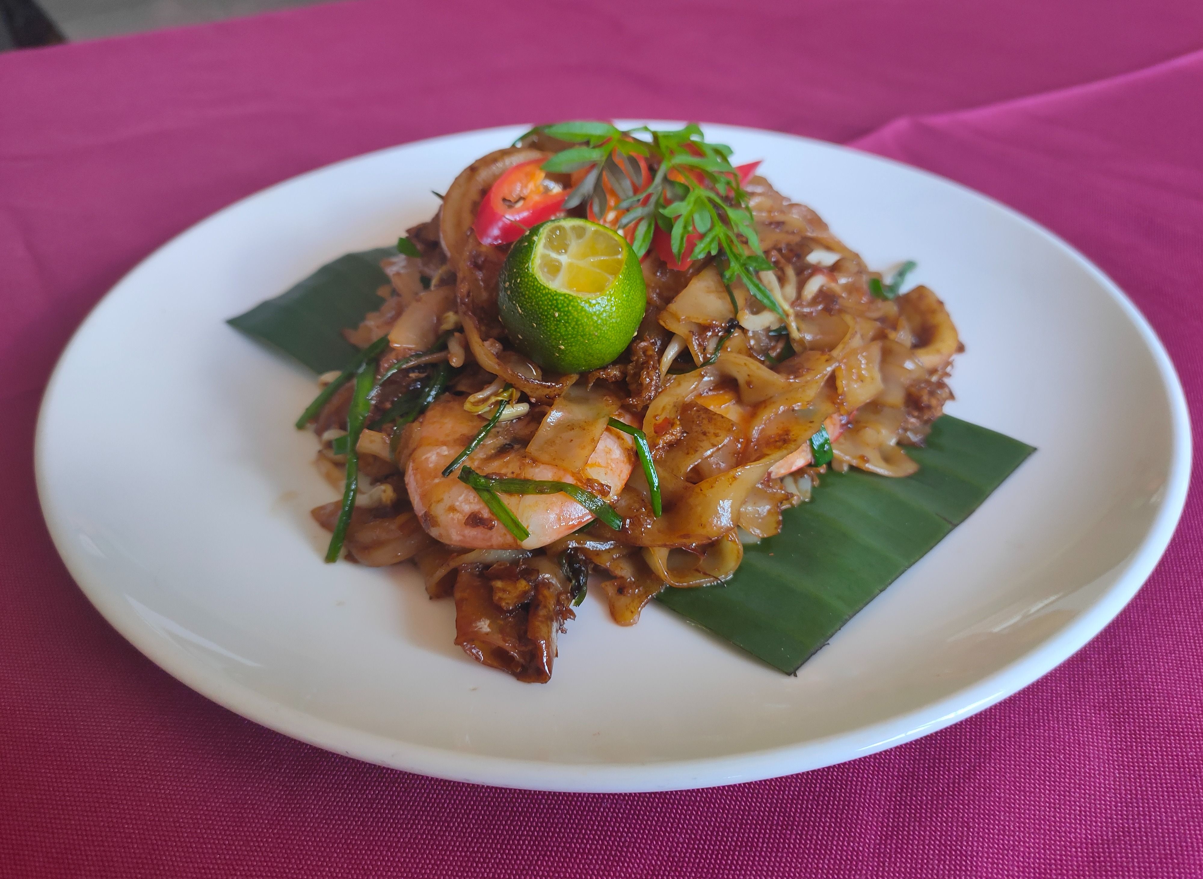 Serapi Garden Cafe menu and delivery in Kuching | foodpanda