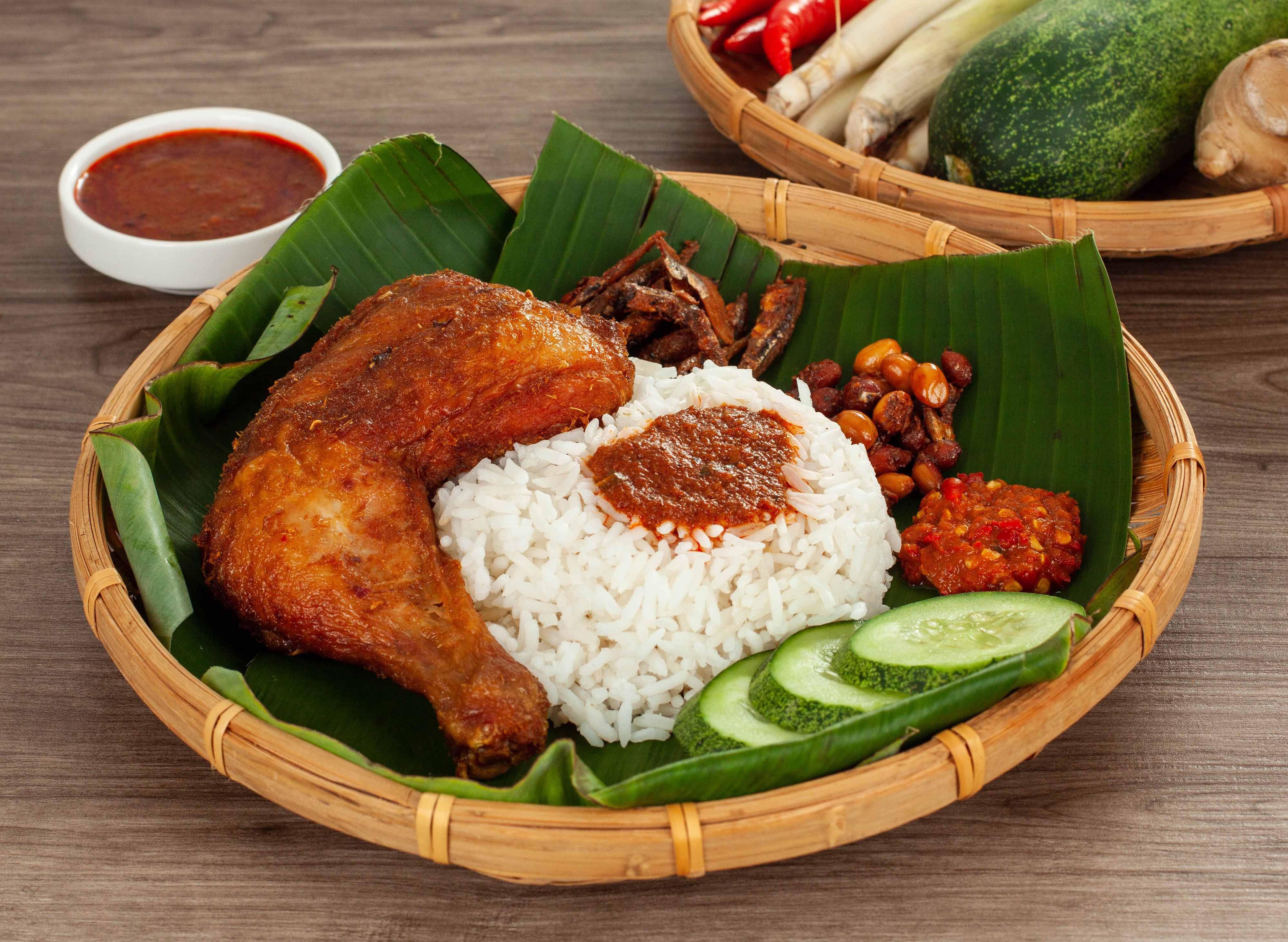 Ayam penyet berempah | Food Delivery from foodpanda