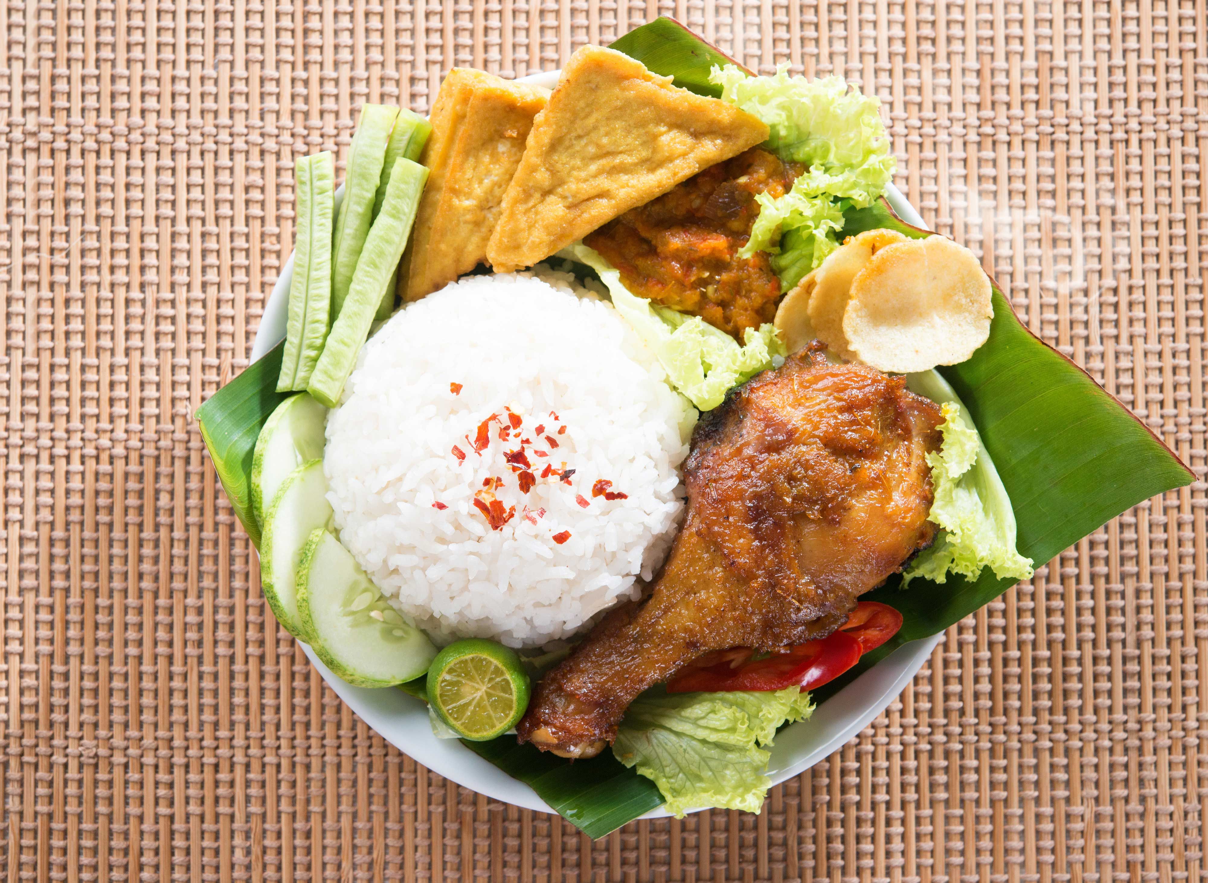 Kafe Pak Tam menu and delivery in Kulai | foodpanda