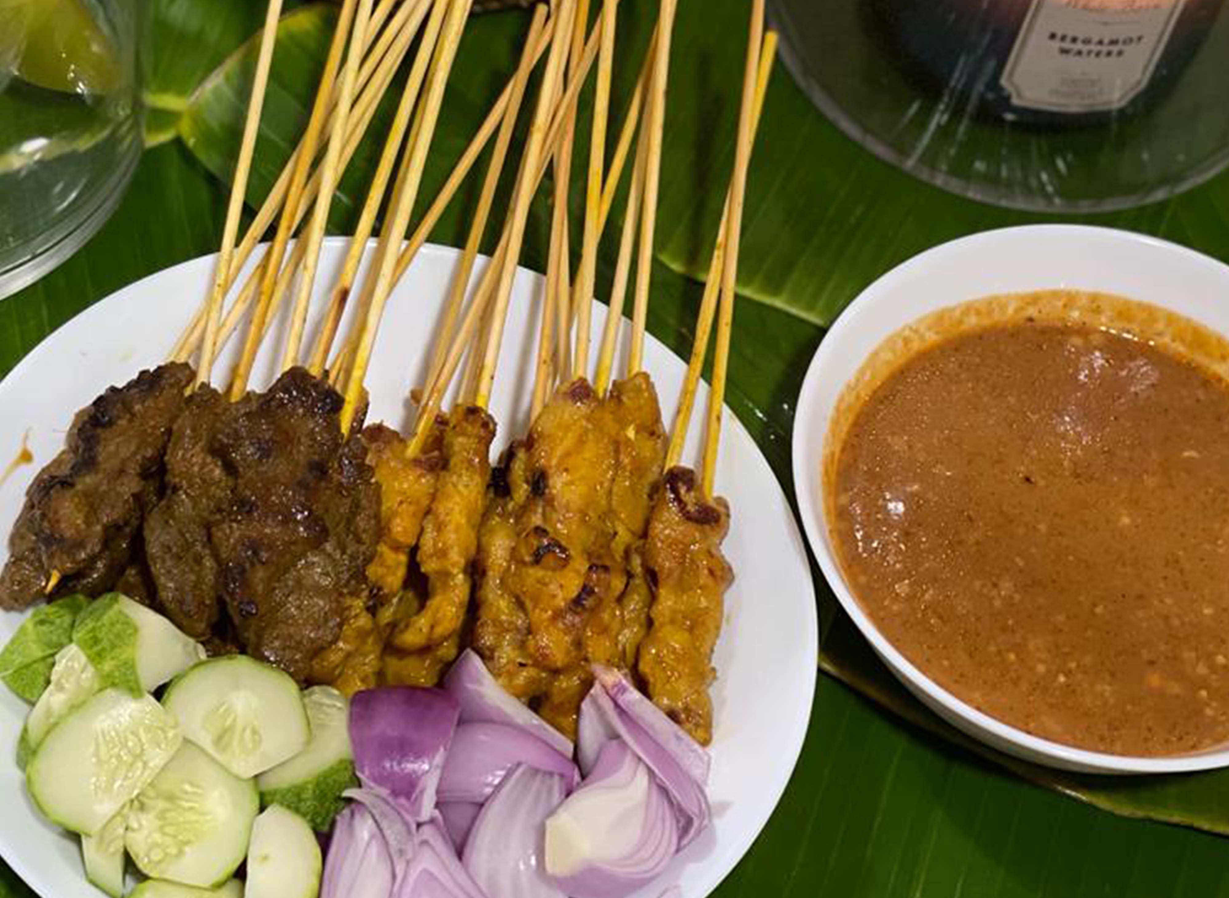 Satay & Mee Jawa Bustahar - Yong Hua Cafe menu and delivery in Kuching ...