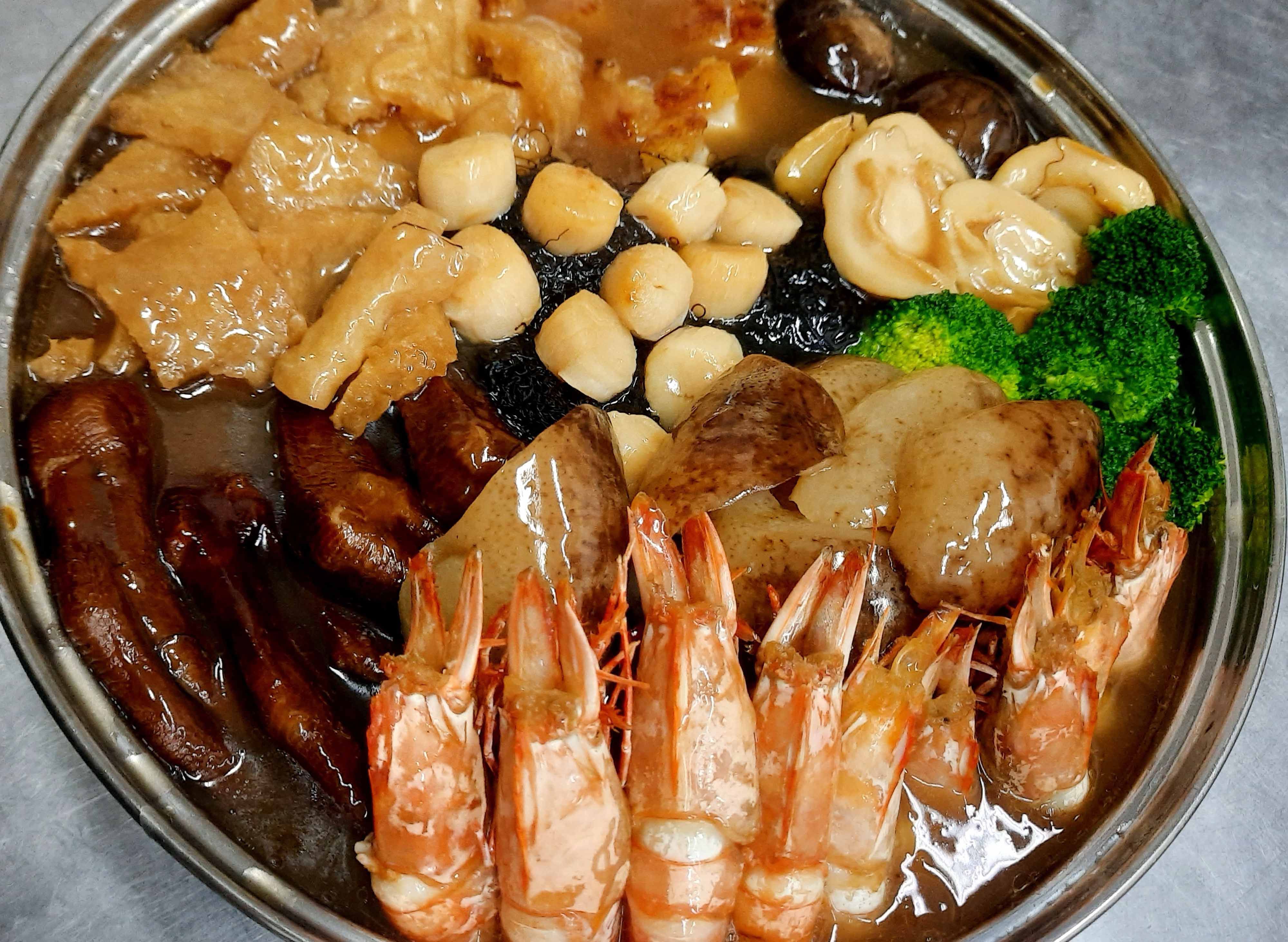 RIVER PALACE SEAFOOD RESTAURANT (M) SDN BHD menu and delivery in Sungai ...