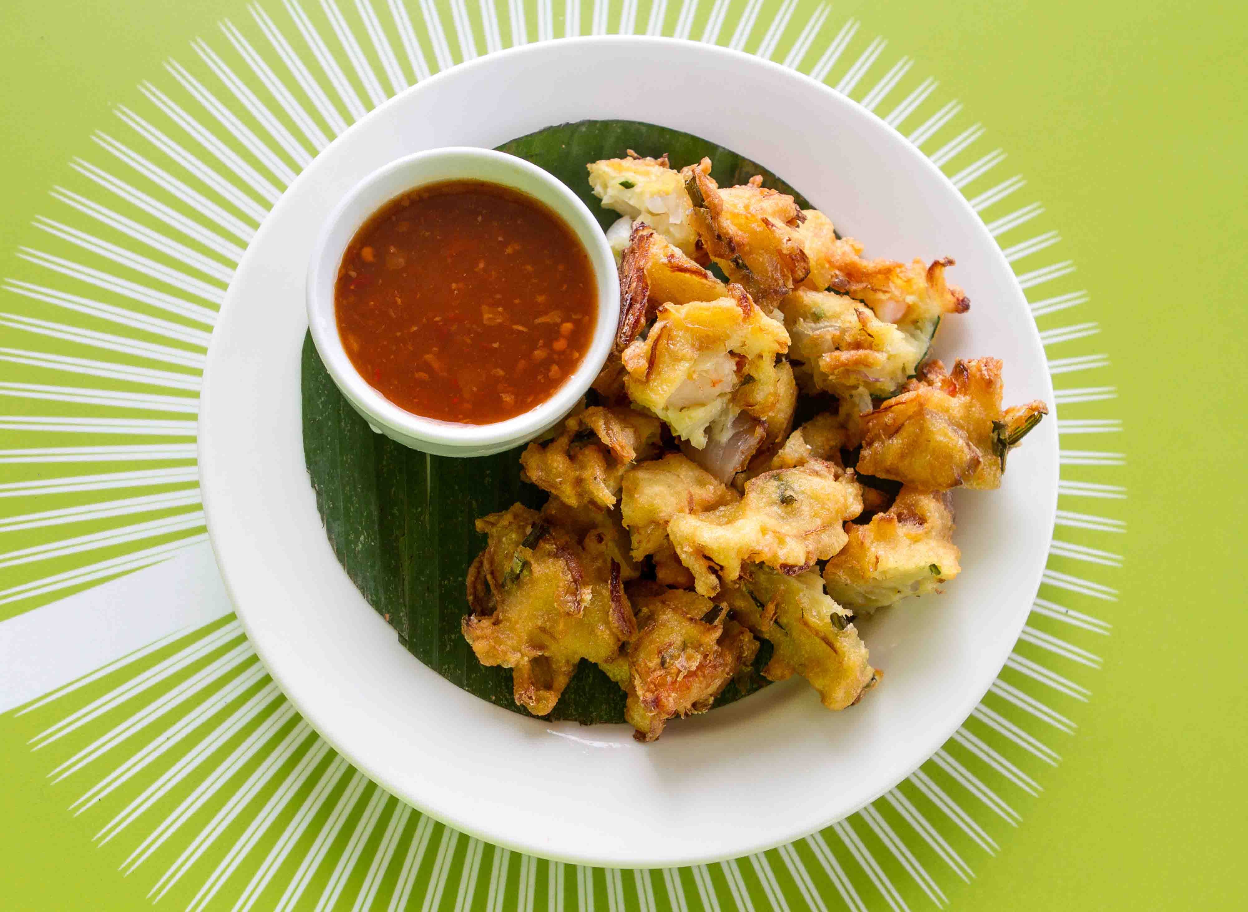 Cucur Udang & Goreng Pisang Kak Nor menu and delivery in Ampang | foodpanda