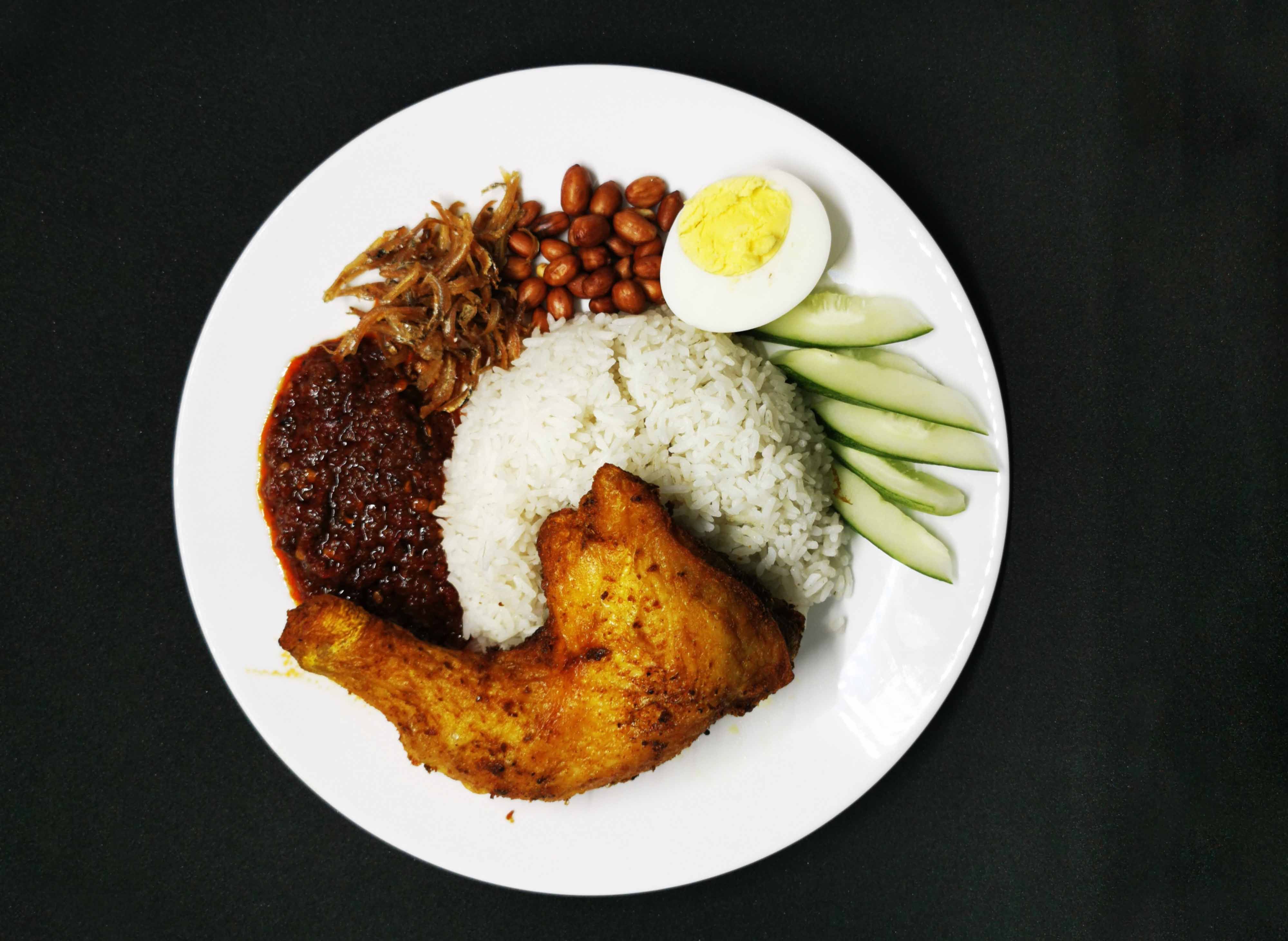 Warung Nasi Bukuh Bonda Dan Kueh Mueh | Food Delivery from foodpanda