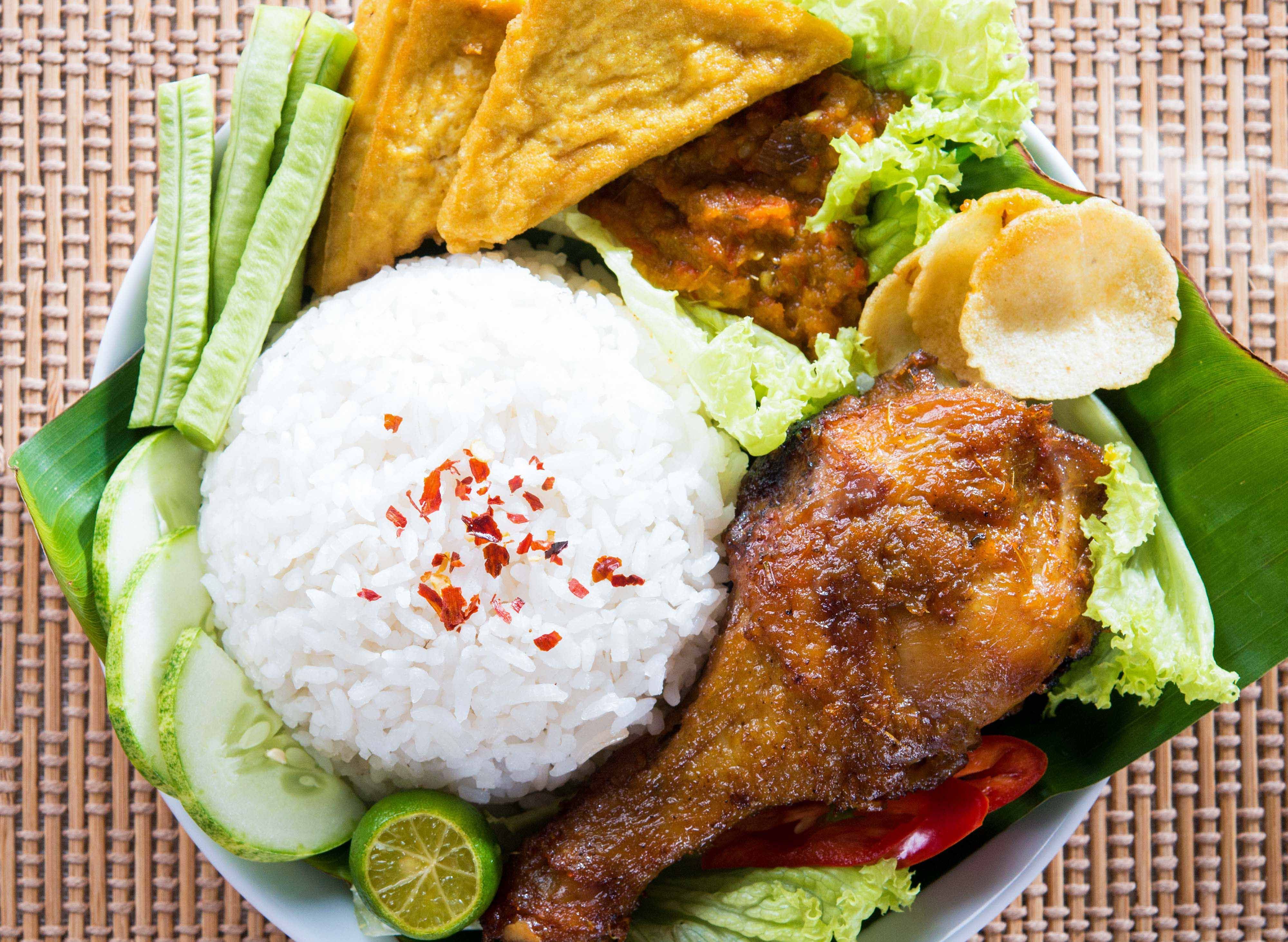 Restoran FOUR AP Ayam Penyet | Food Delivery from foodpanda