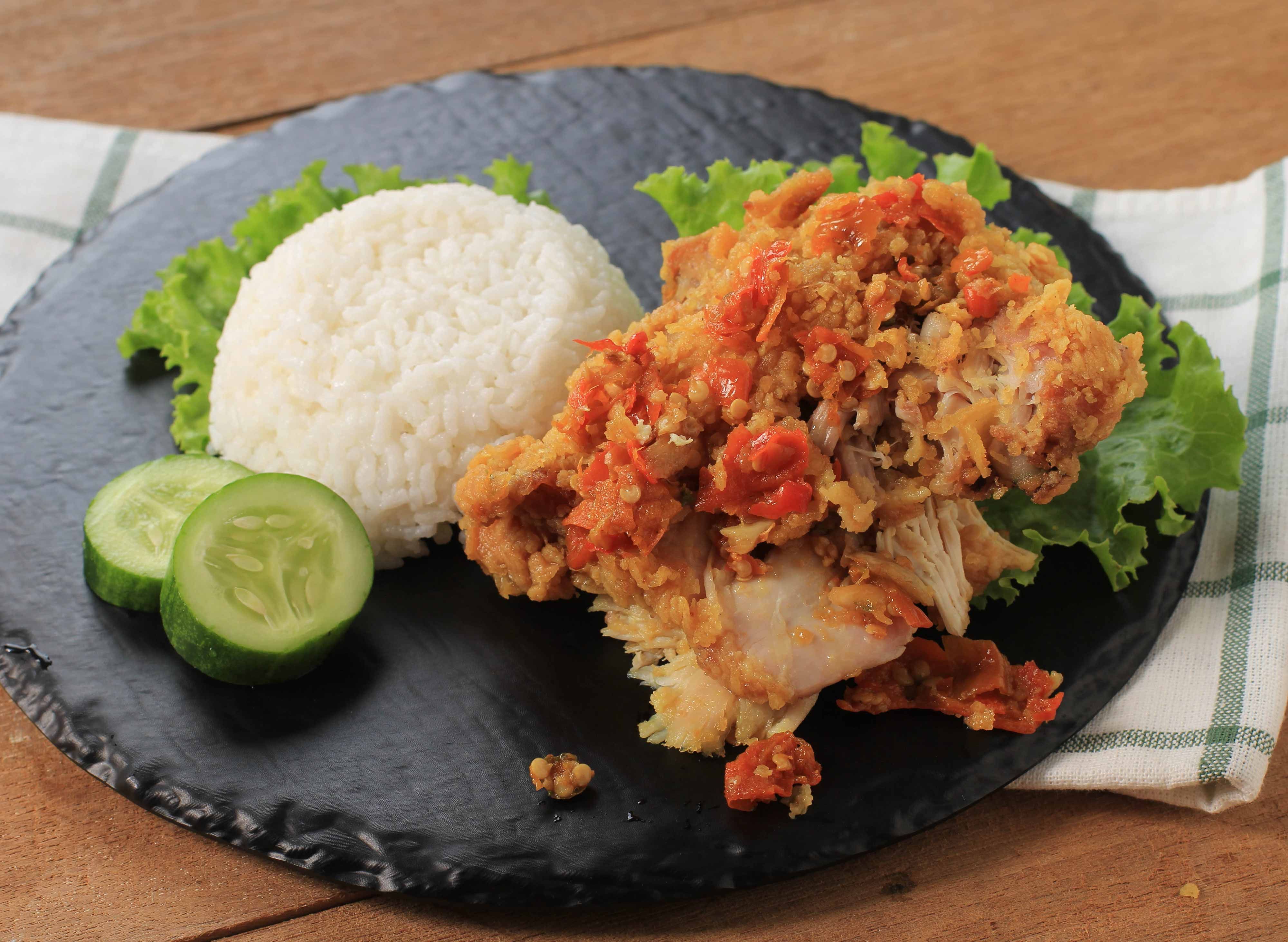 Universal Sambal @ Taman Universiti menu and delivery in Utm | foodpanda