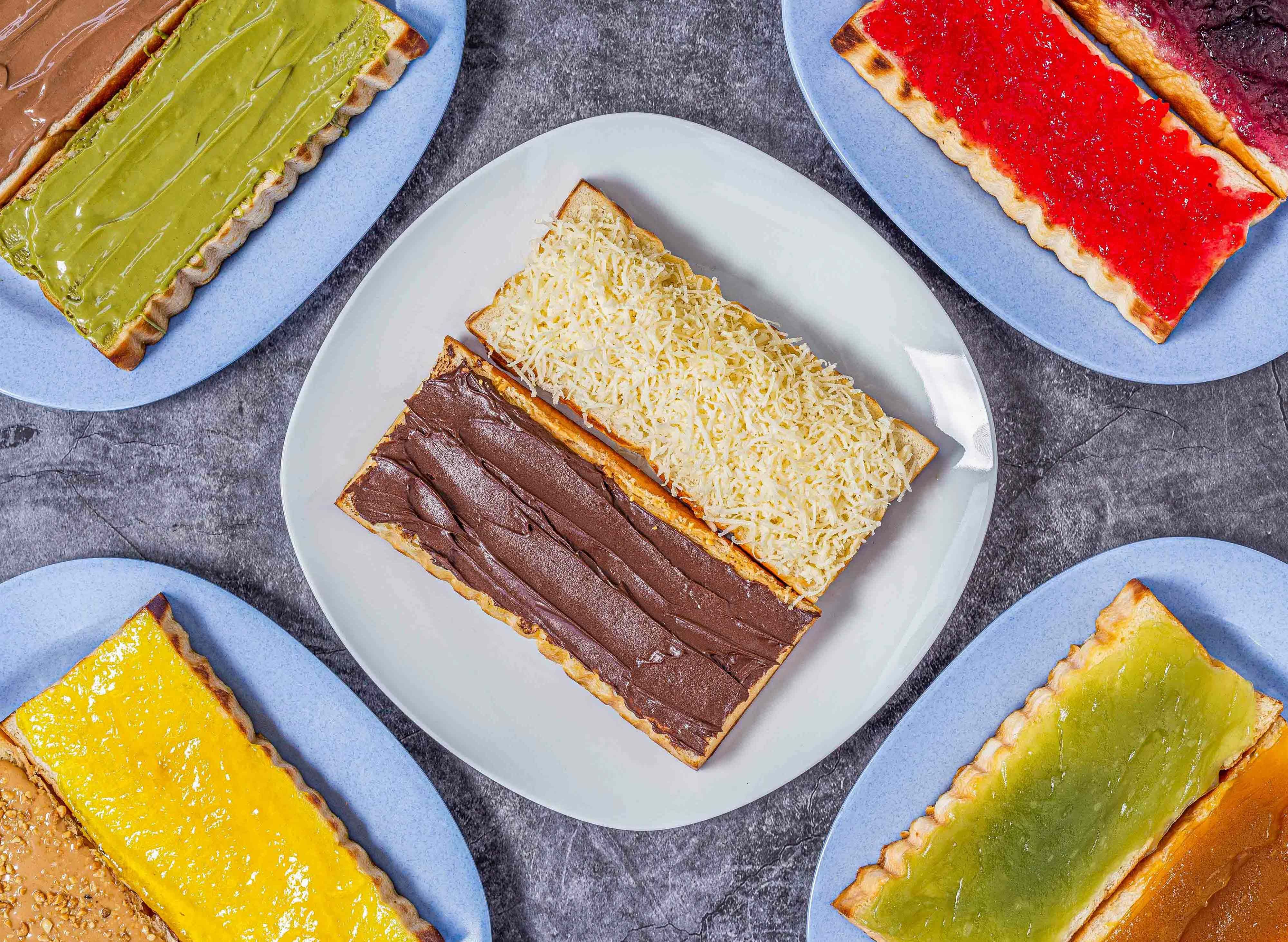 ROTI BAKAR BANDUNG KAK EL (Sepang) menu and delivery in Sepang | foodpanda