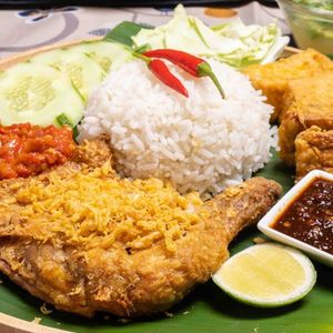 Ayam Penyet Chempaka (Taman Cempaka) Menu, Price & Delivery in Ipoh ...