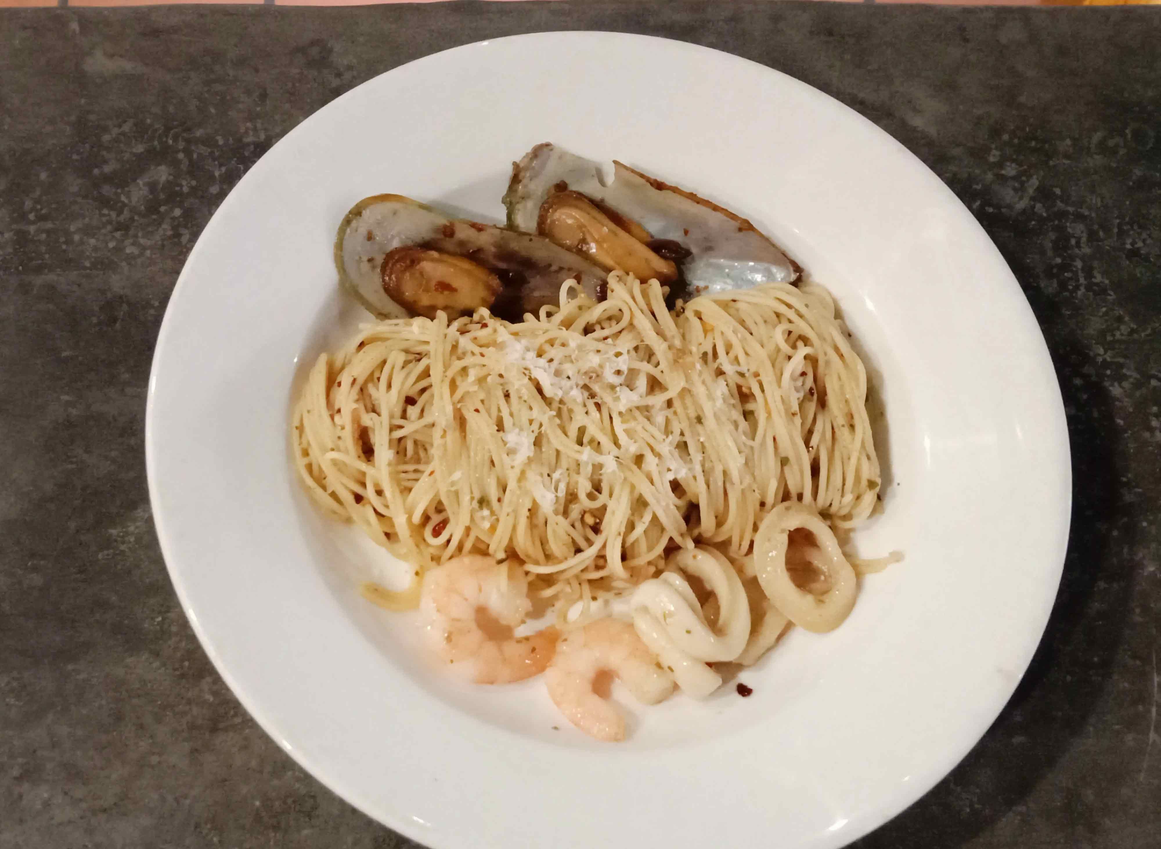 72 Kapitan Cafe menu and delivery in Sri Aman | foodpanda