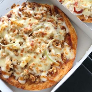 Pizzalicious menu and delivery in Hilir Perak | foodpanda