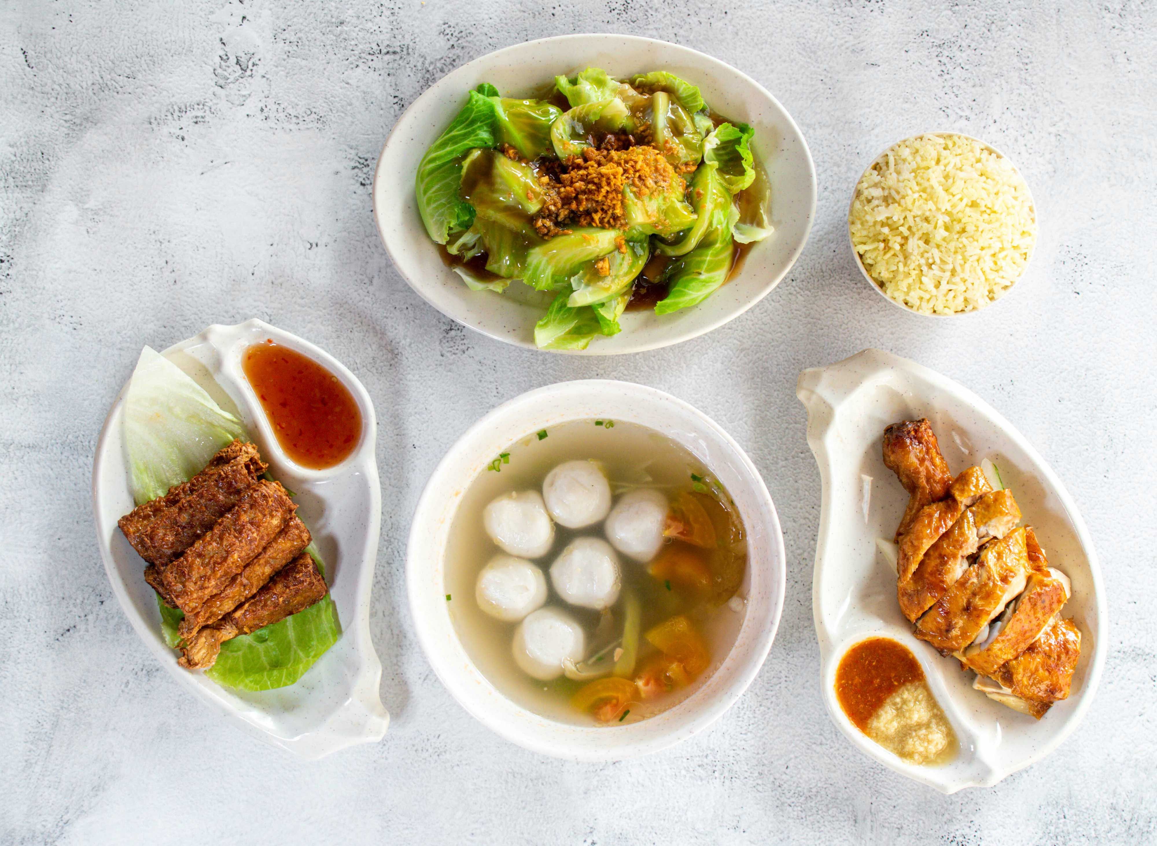 Borneo Chicken Rice Shop (Kampung Air) menu and delivery in Kota ...