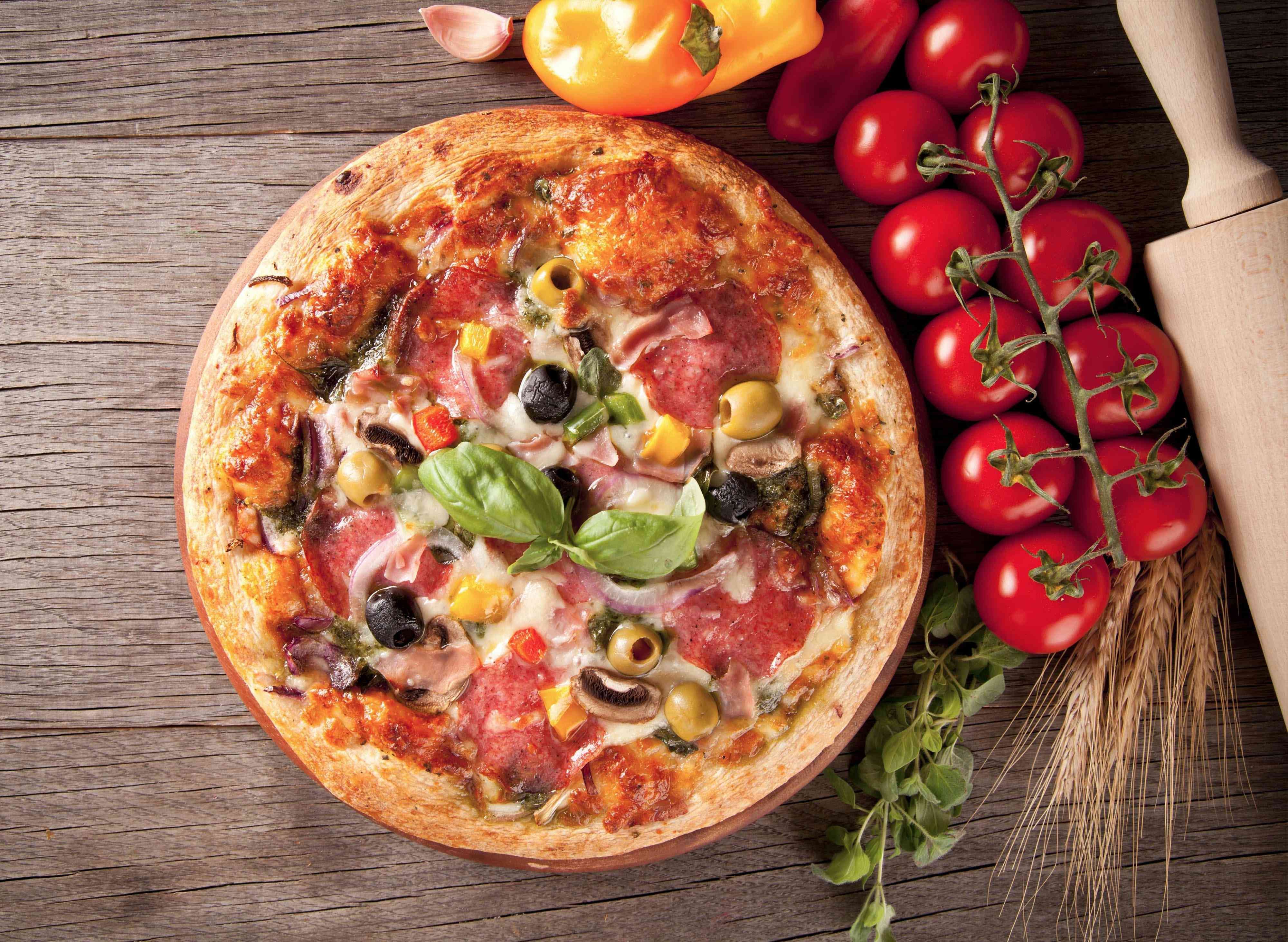 Pizzeria Milanos meny & priser - Beställ online i Avesta | foodora