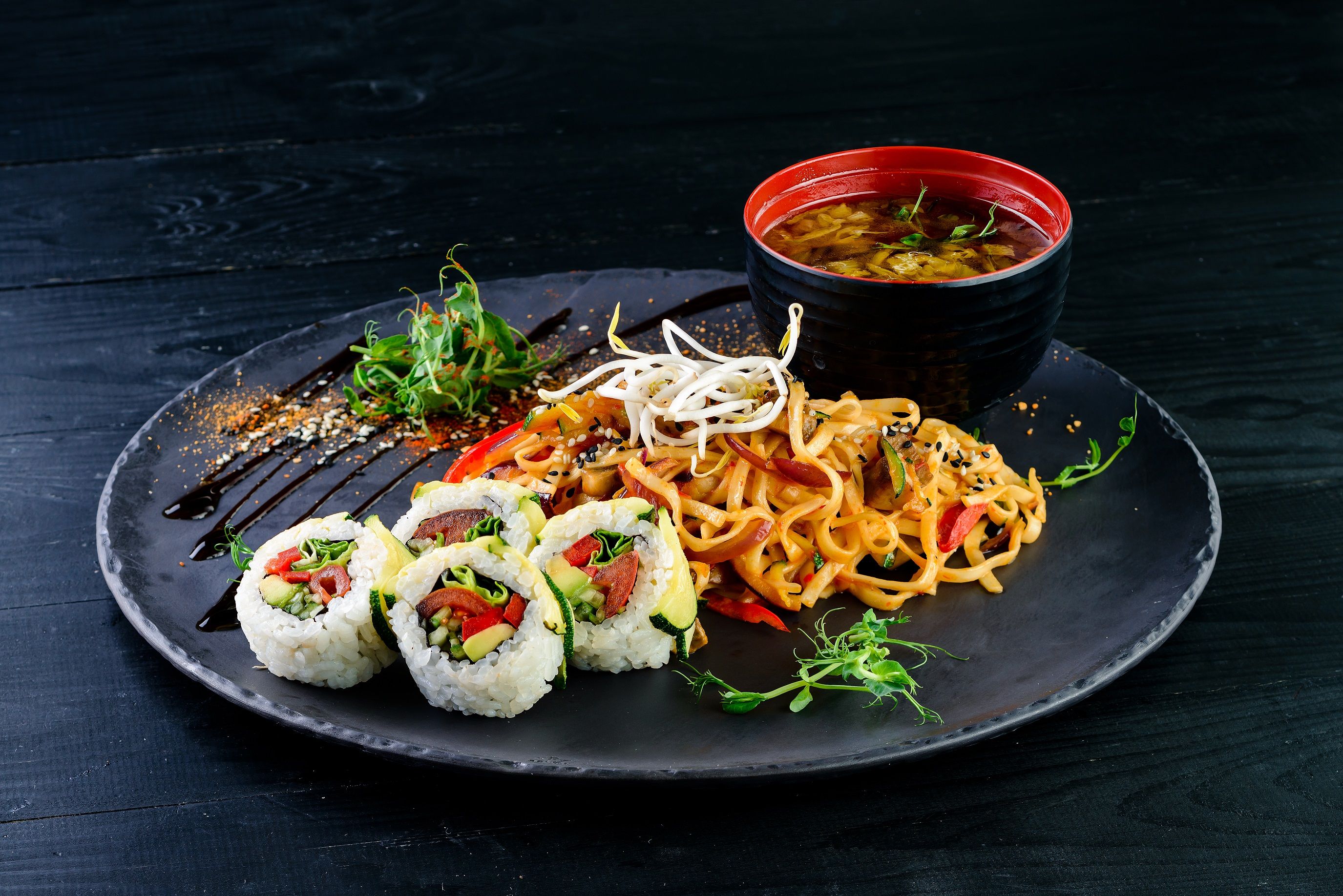 Pong Express & Sushi Stenhagens meny - Beställ online i Uppsala | foodora