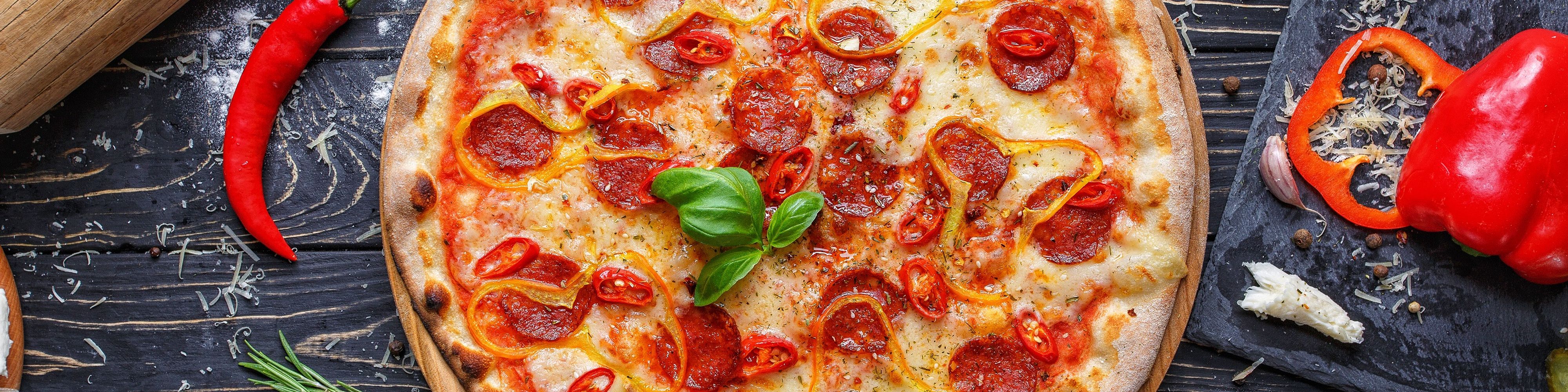 Oso Pizzerias meny & priser - Beställ online i Kungsbacka | foodora