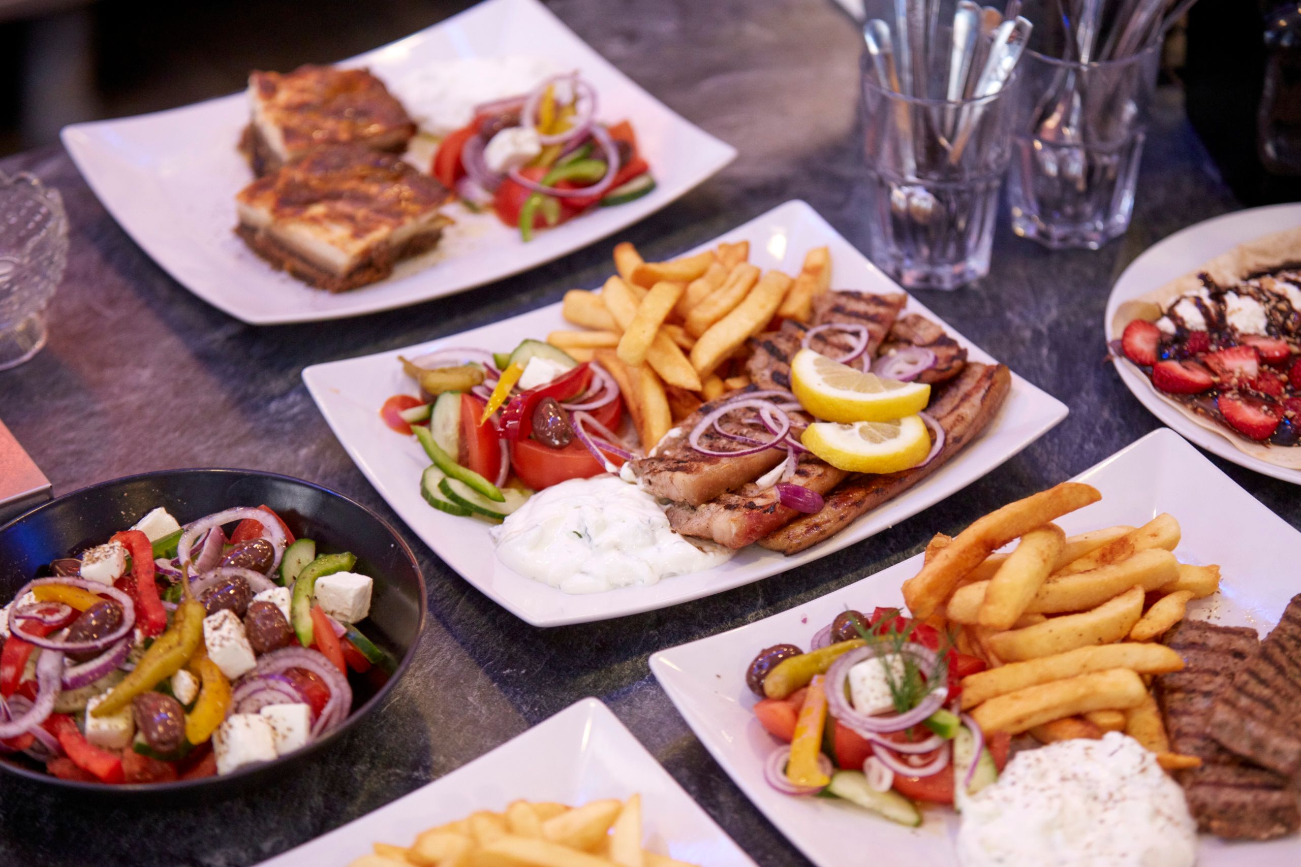 Greken på Hörnets meny - Beställ online i hu-ralis-sommarbio | foodora