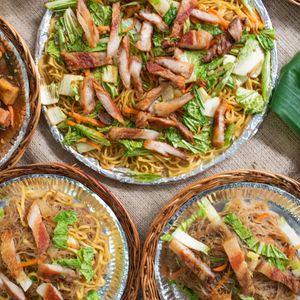 AX Pancit Con Lechon - Krus Na Ligas delivery in Quezon City| Food ...