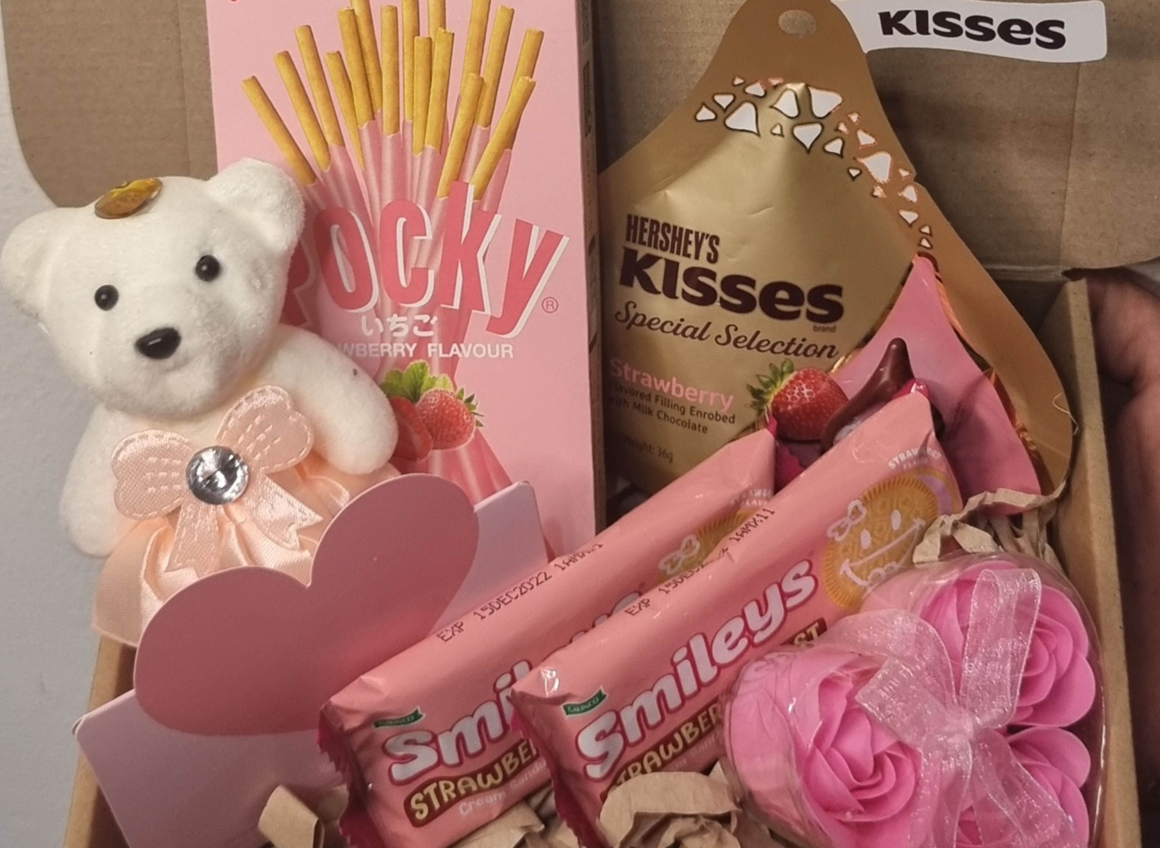 Happy Sense Gift & Flowershop menu delivery | Order food online | foodpanda