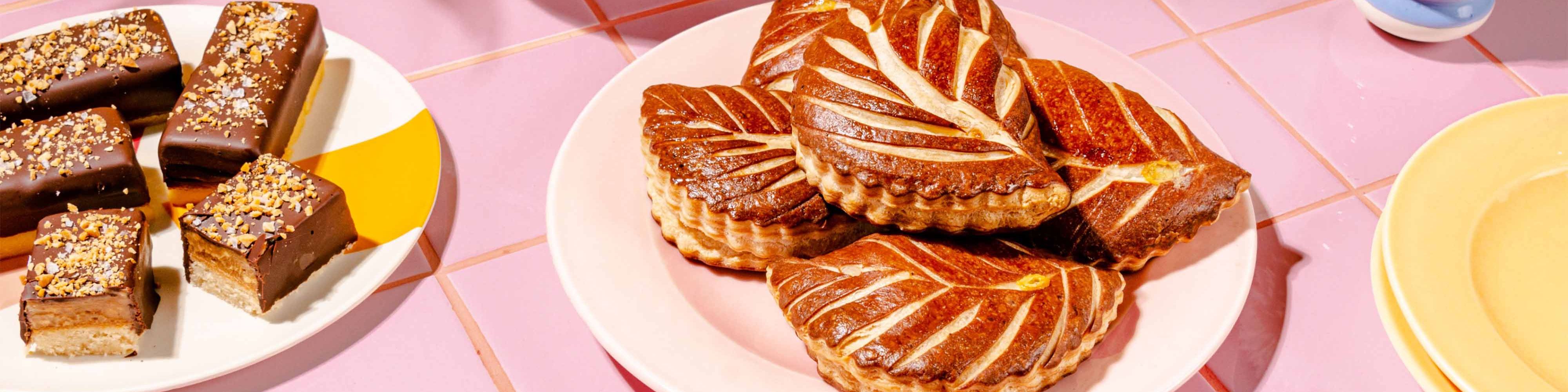 Auro Chocolate Cafe - Fabtech Building delivery in Makati City| Food ...