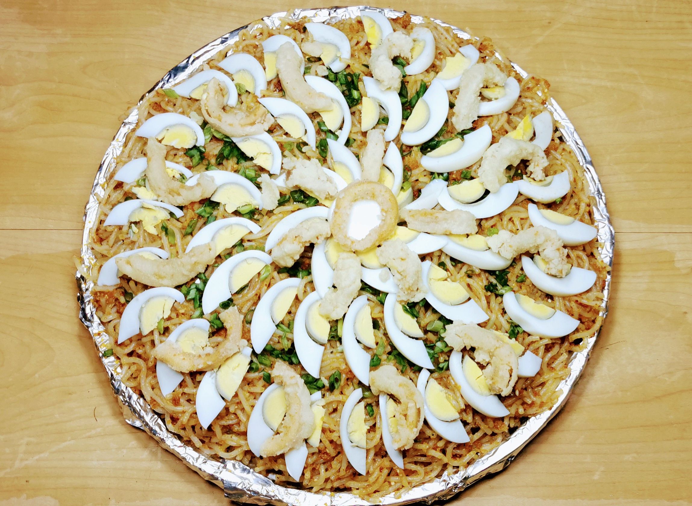 Pancit Palabok Sa Bilao