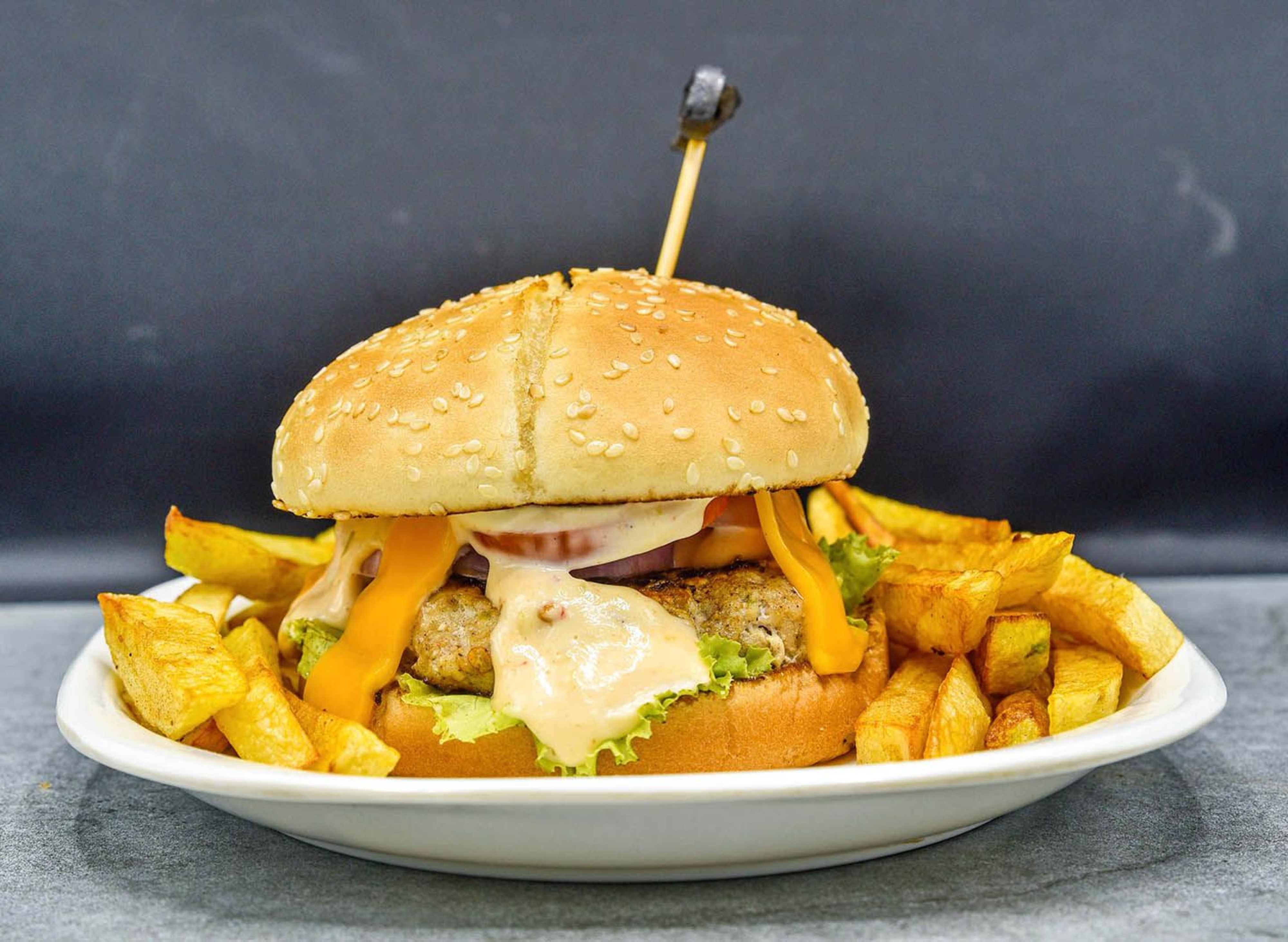 Al Baik Non Stop Fast Food menu in Lahore | Food Delivery Lahore ...