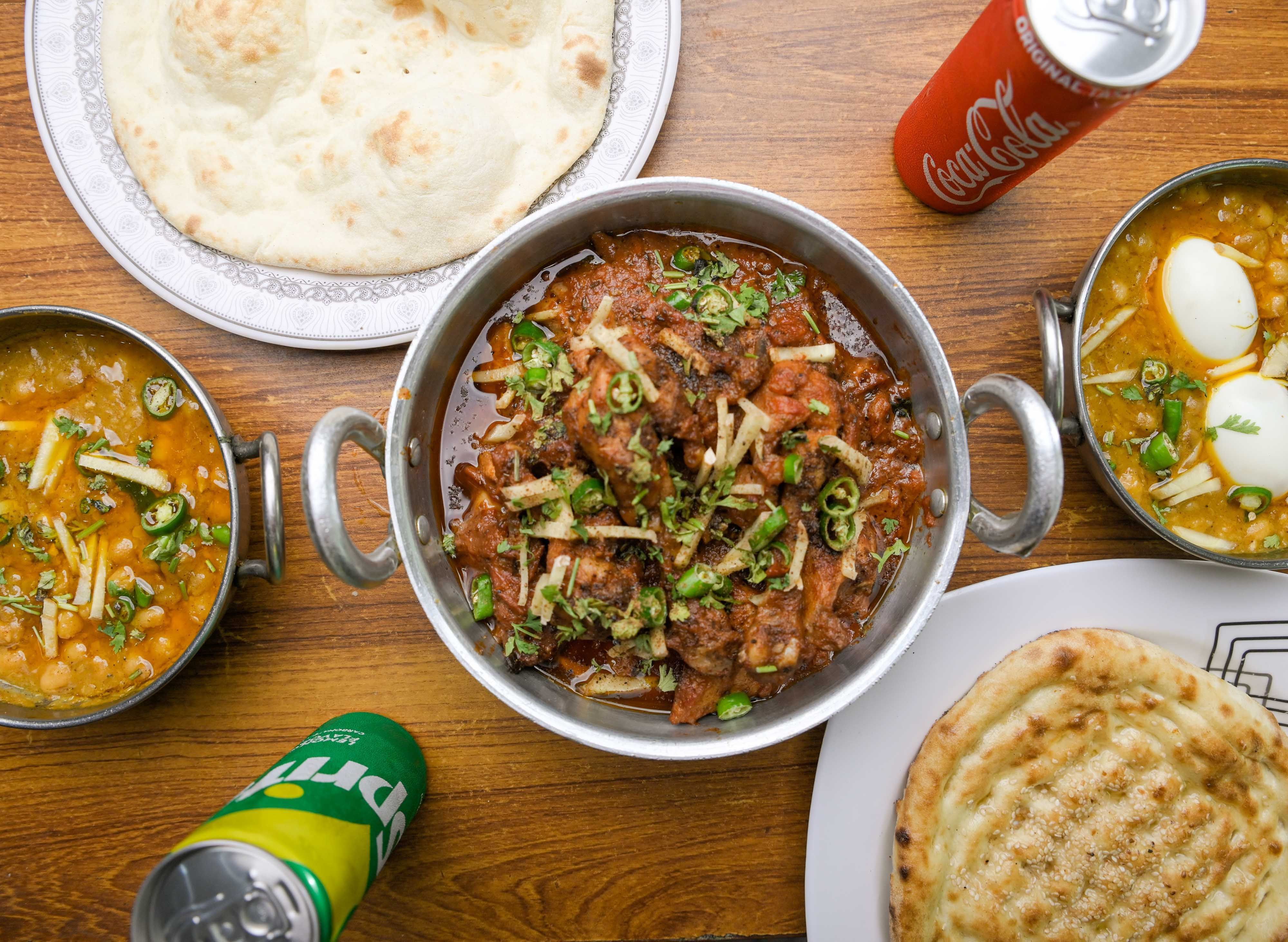 Chicken Handi And Roti