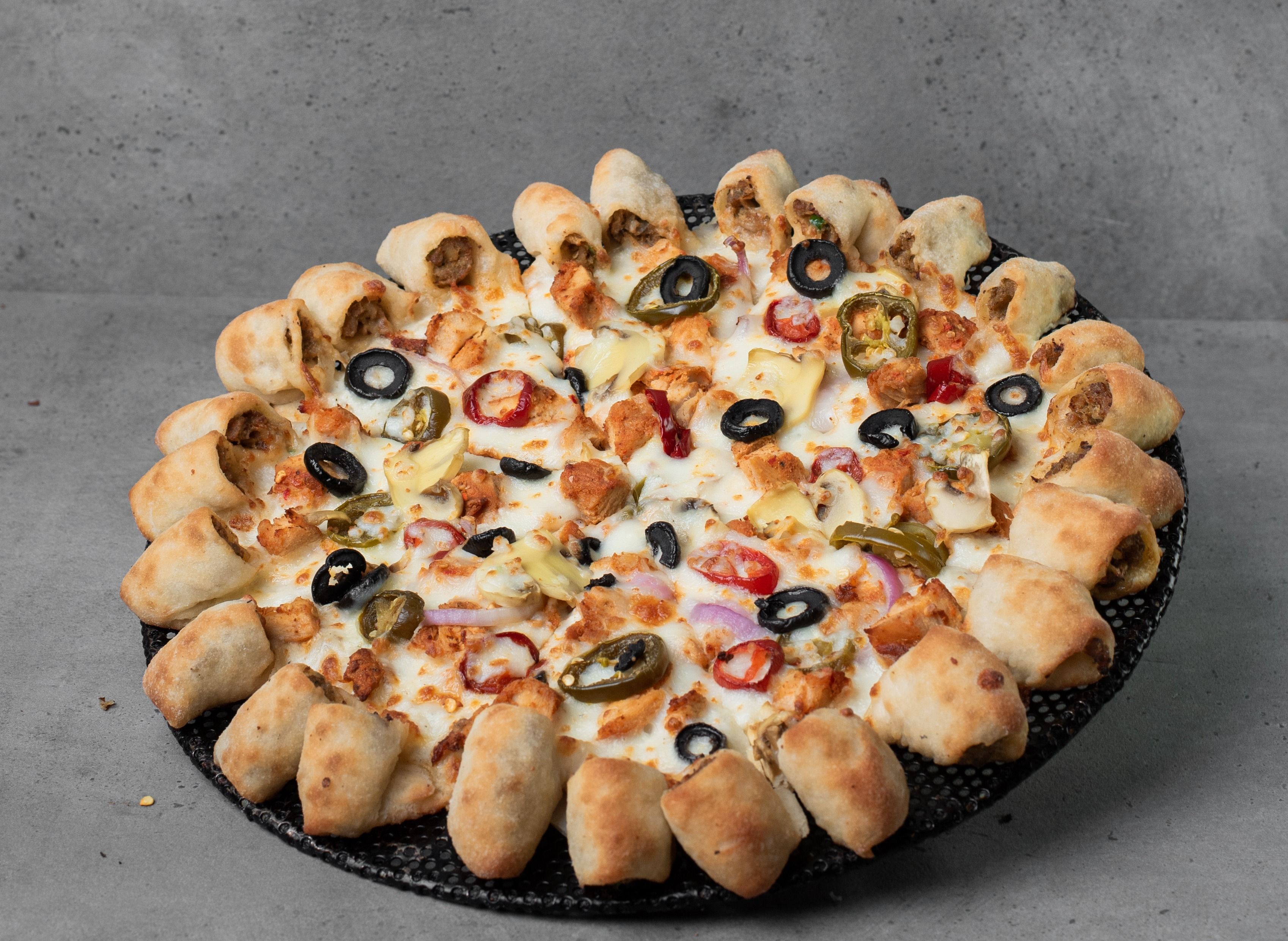 California Pizza menu delivery | Order food online | foodpanda