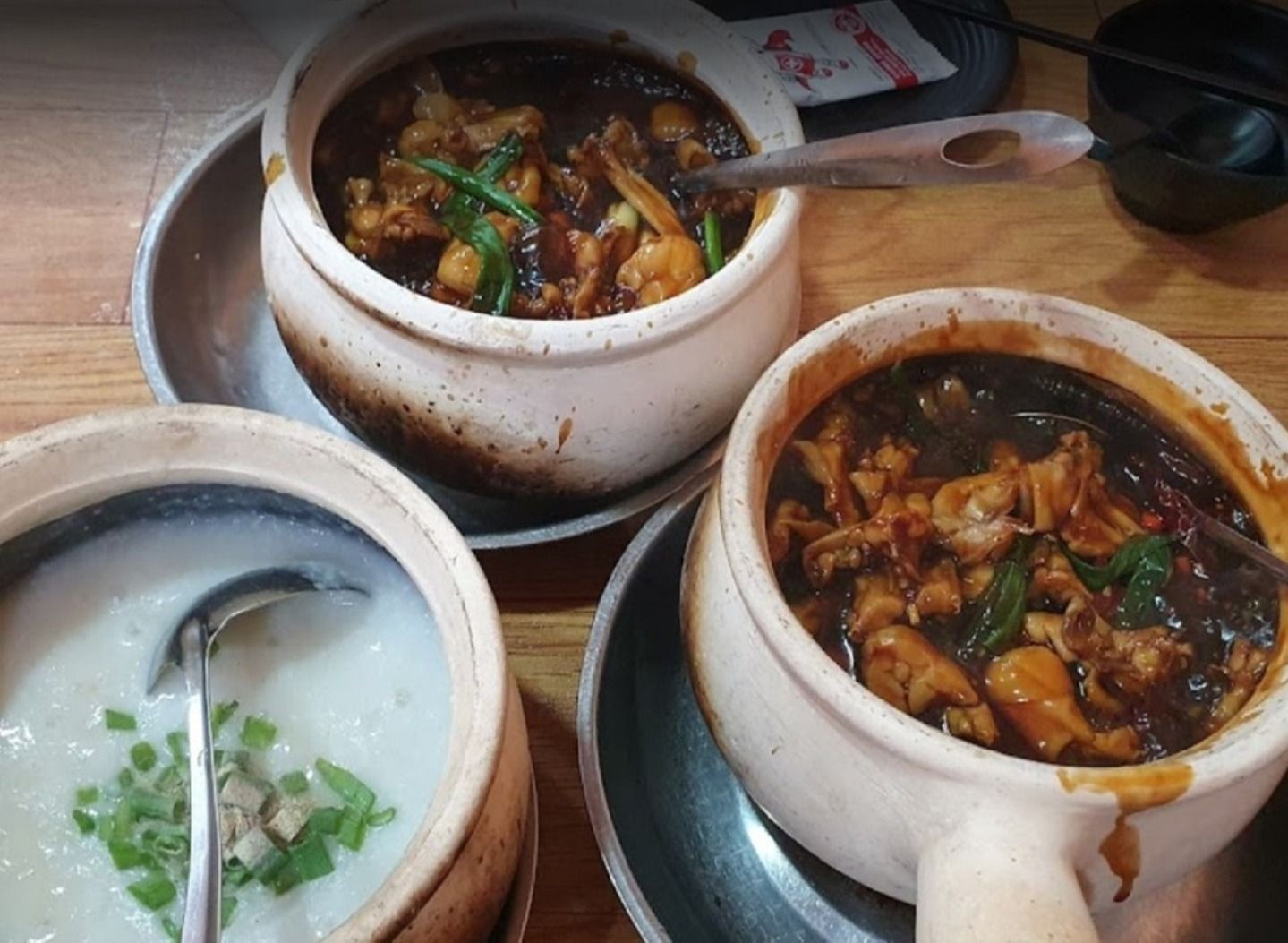 No.5 Bukit Timah Live Bull Frog Claypot Porridge (Cheong Chin Nam Road ...