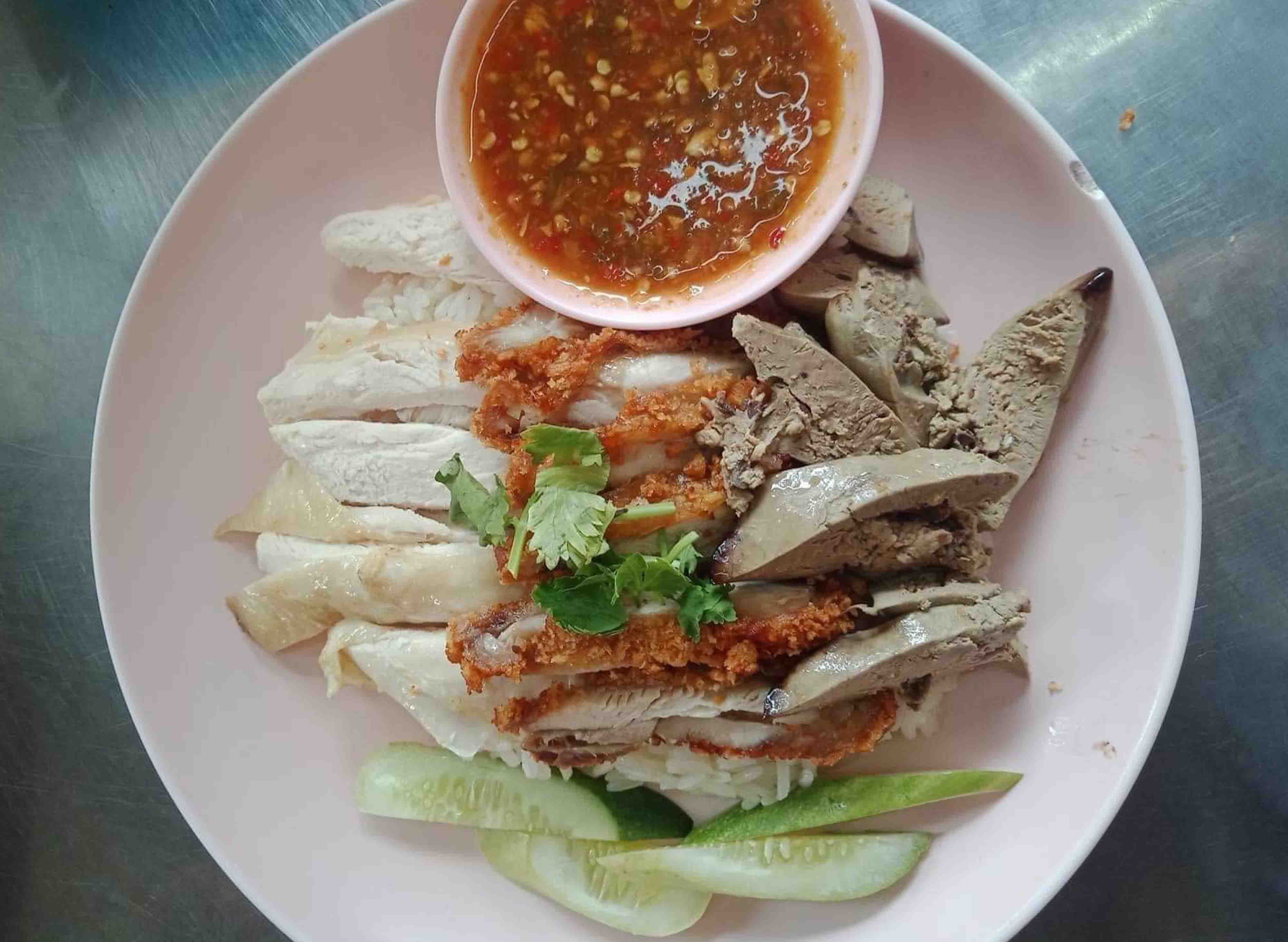 Jay Sa Kao Mun Gai (Yaek Suan Pak) delivery near you in Bangkok| foodpanda