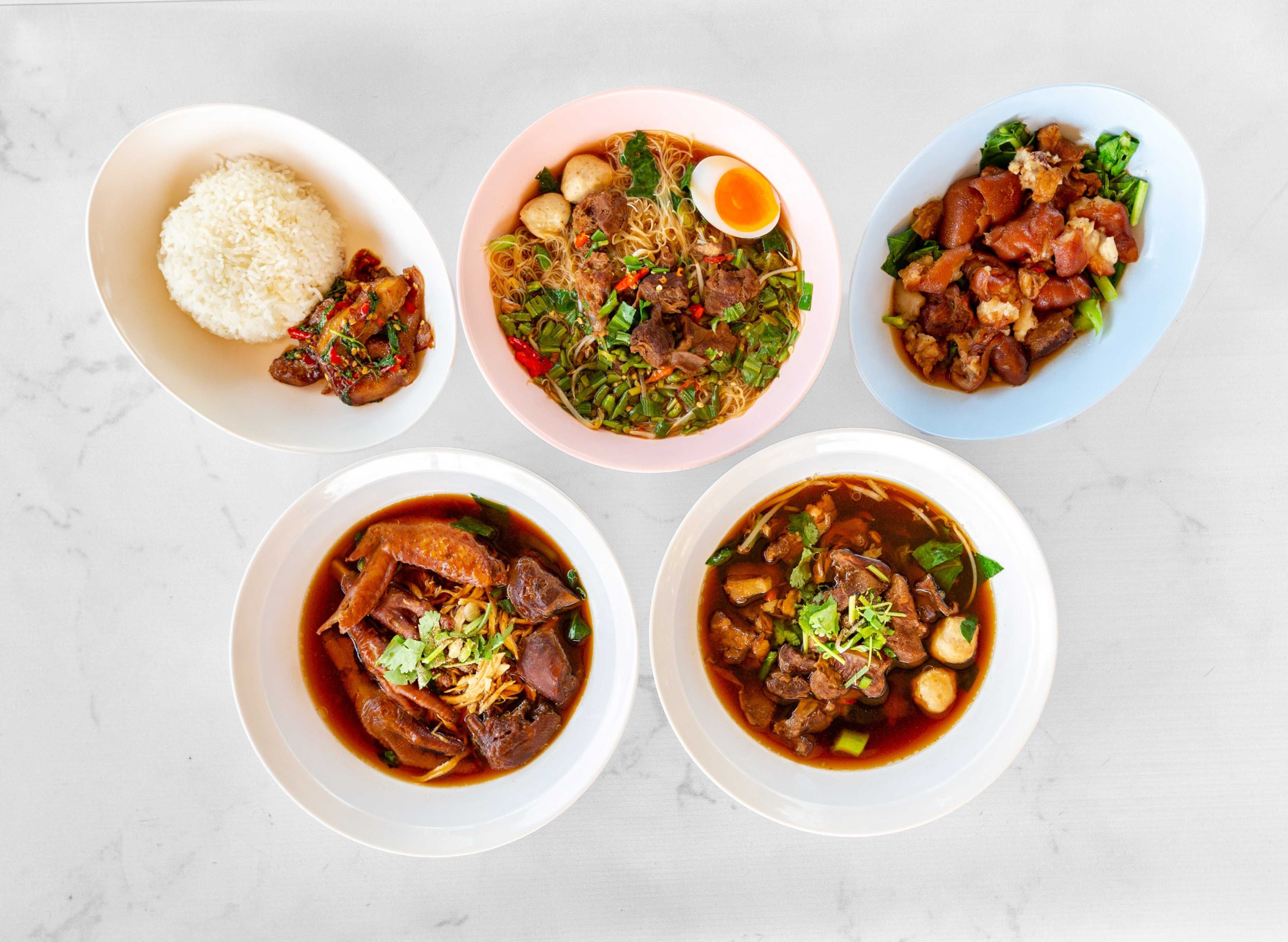 Rum Ruay Guaytiew Kai delivery near you in Thailand | foodpanda