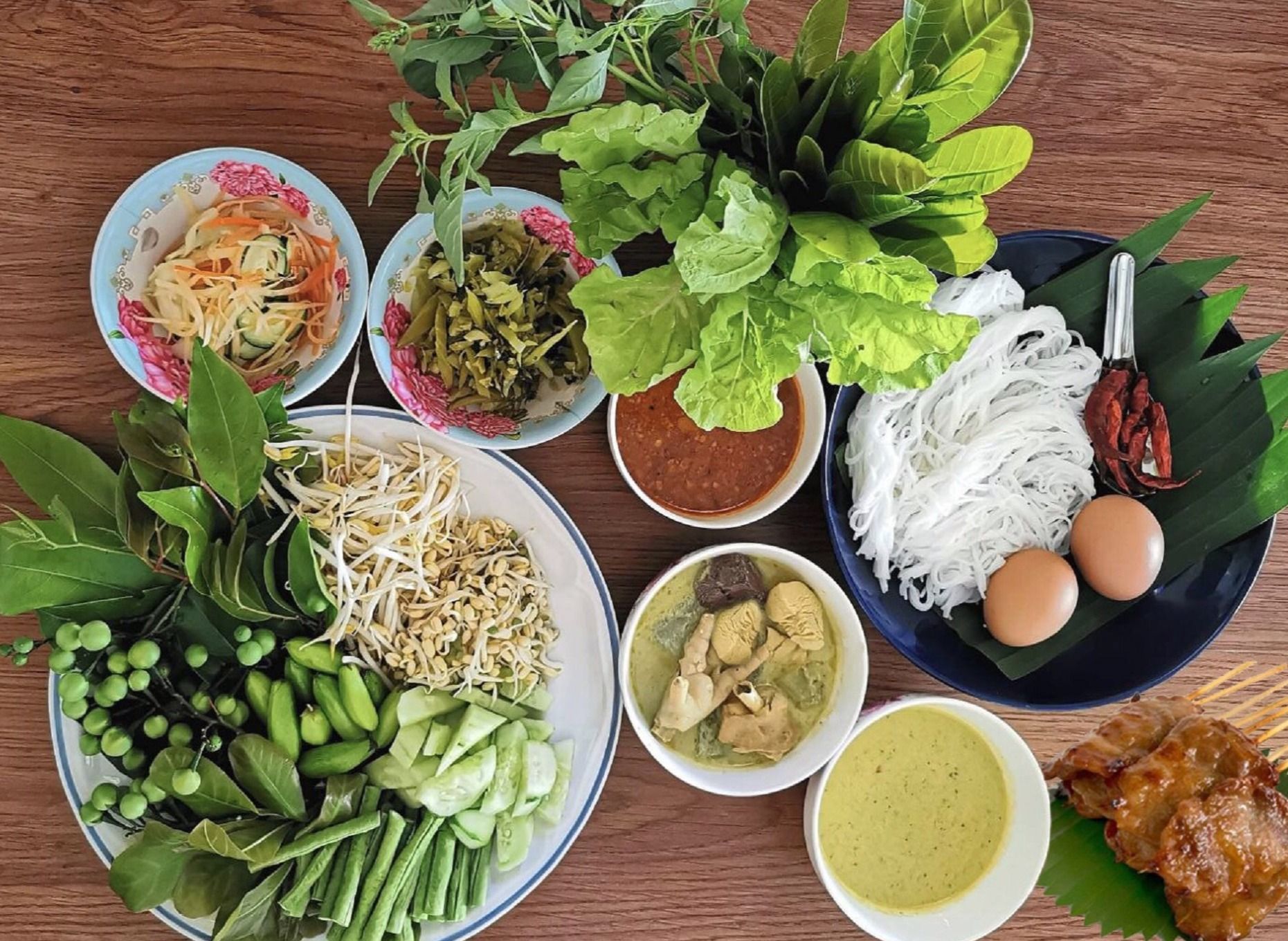 Kanoom Jeen Jay Noy (kao Preedee) delivery near you in Nakhon Si ...