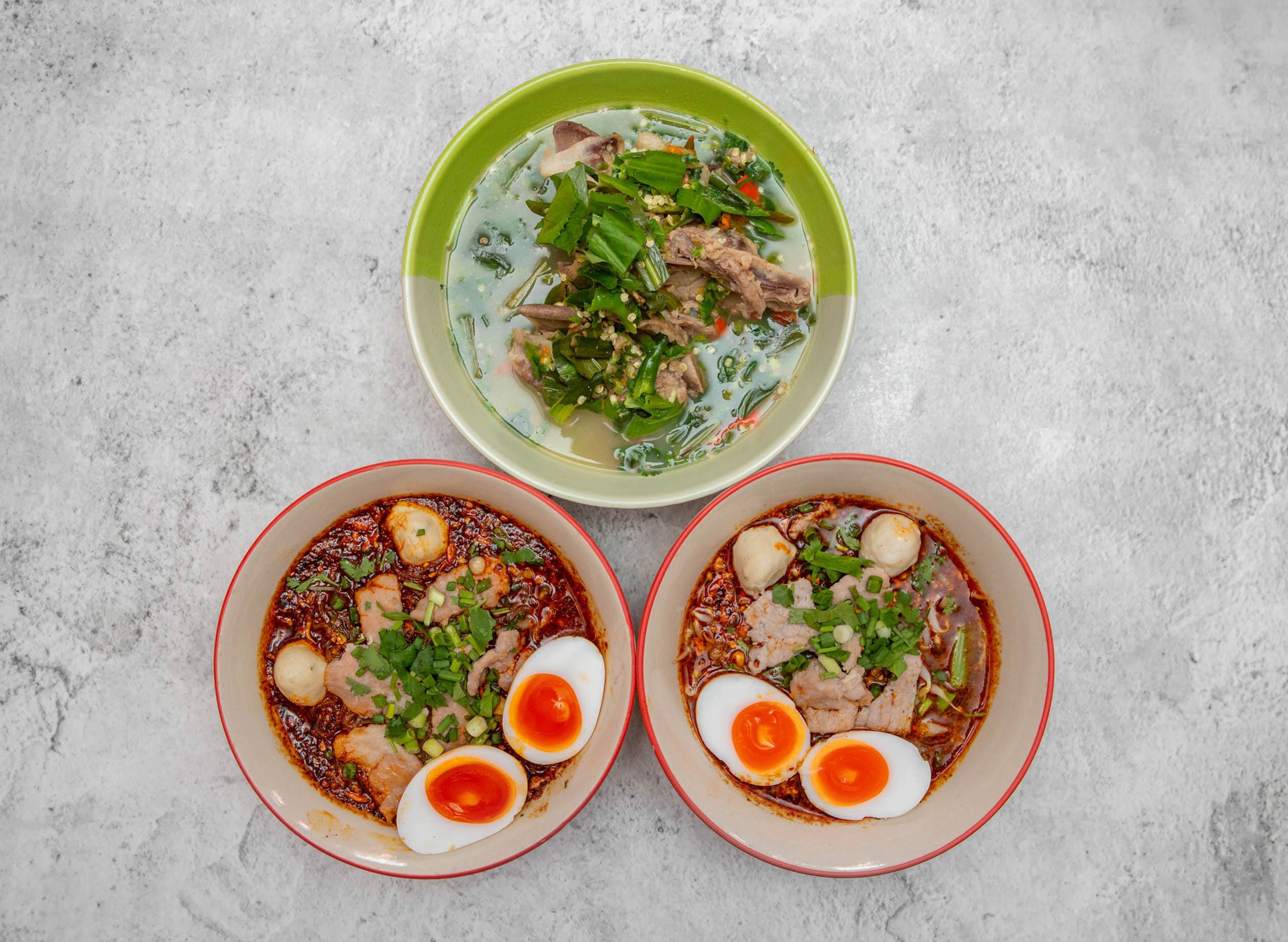 Kuai Tiao Tom Yam Rot Nua Chao Kao delivery near you in Surin| foodpanda