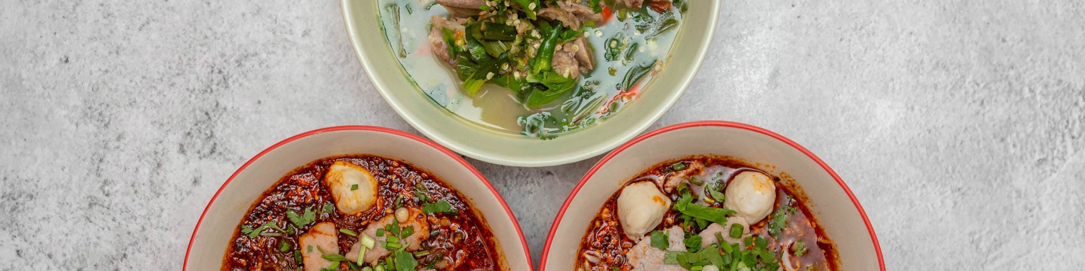 Kuai Tiao Tom Yam Rot Nua Chao Kao delivery near you in Surin| foodpanda