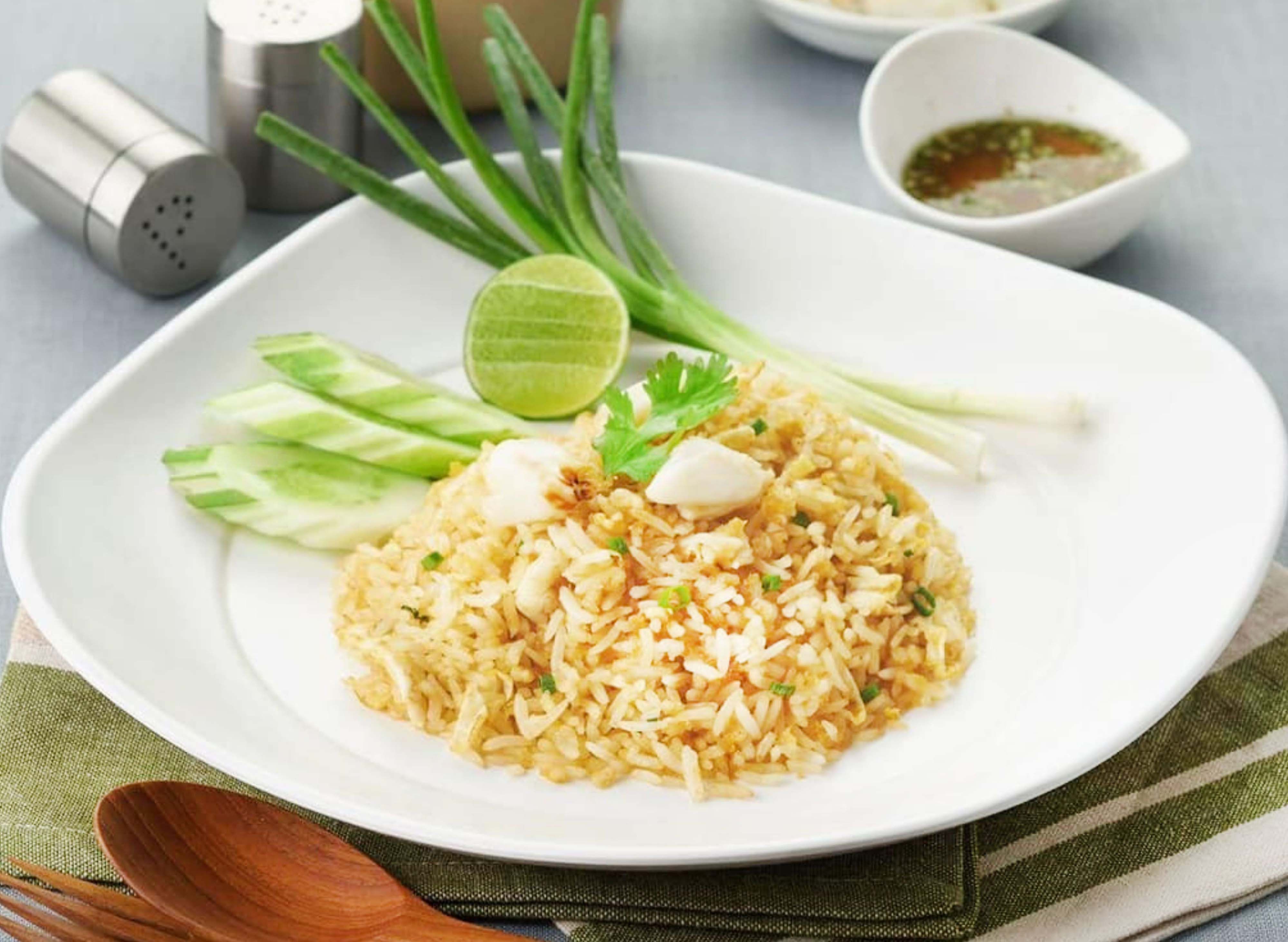 Khao Phad Pu Mueang Thong 1 Original by Khun Pimporn (Thonglor ...