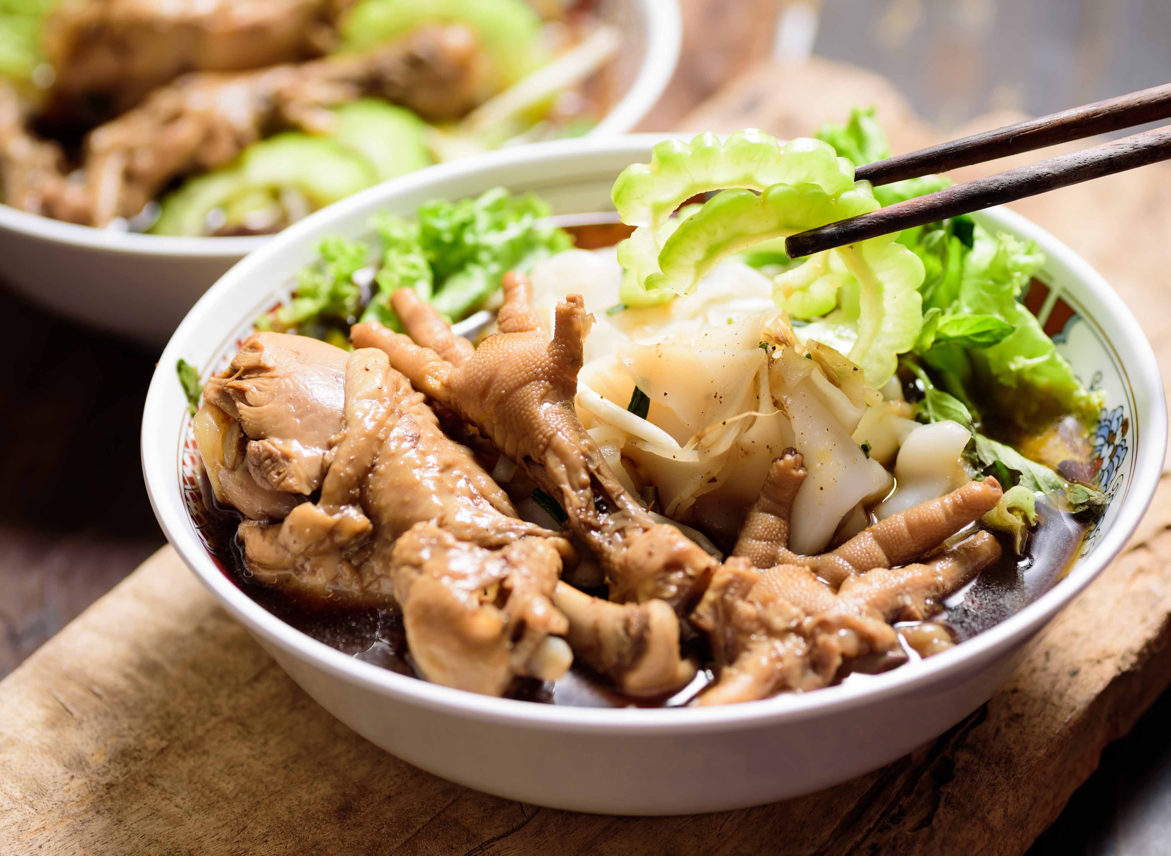 Kuay Tiew Kai Mara Big Jiw delivery near you in Surin| foodpanda