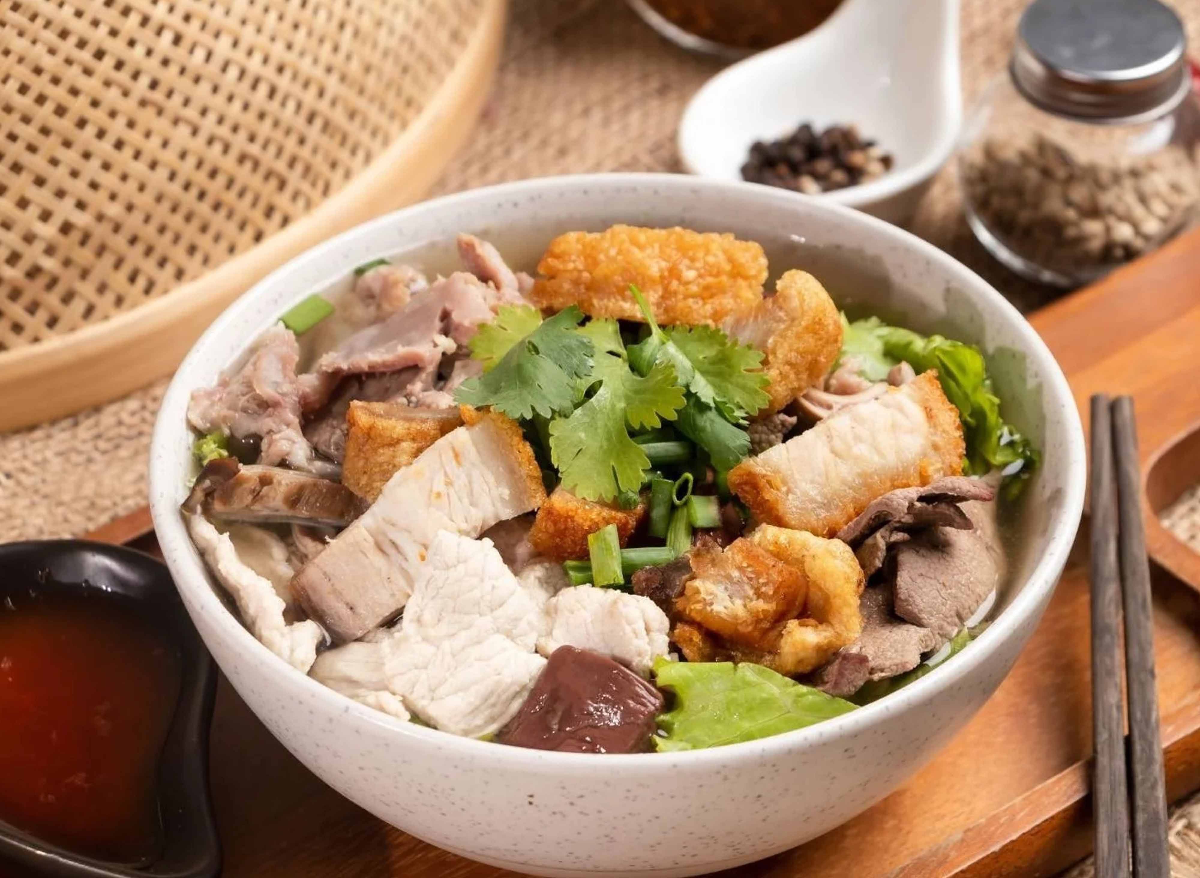 Tom Lueat Mu Ching Chu Chai (Khubon) delivery near you in Bangkok| foodpanda