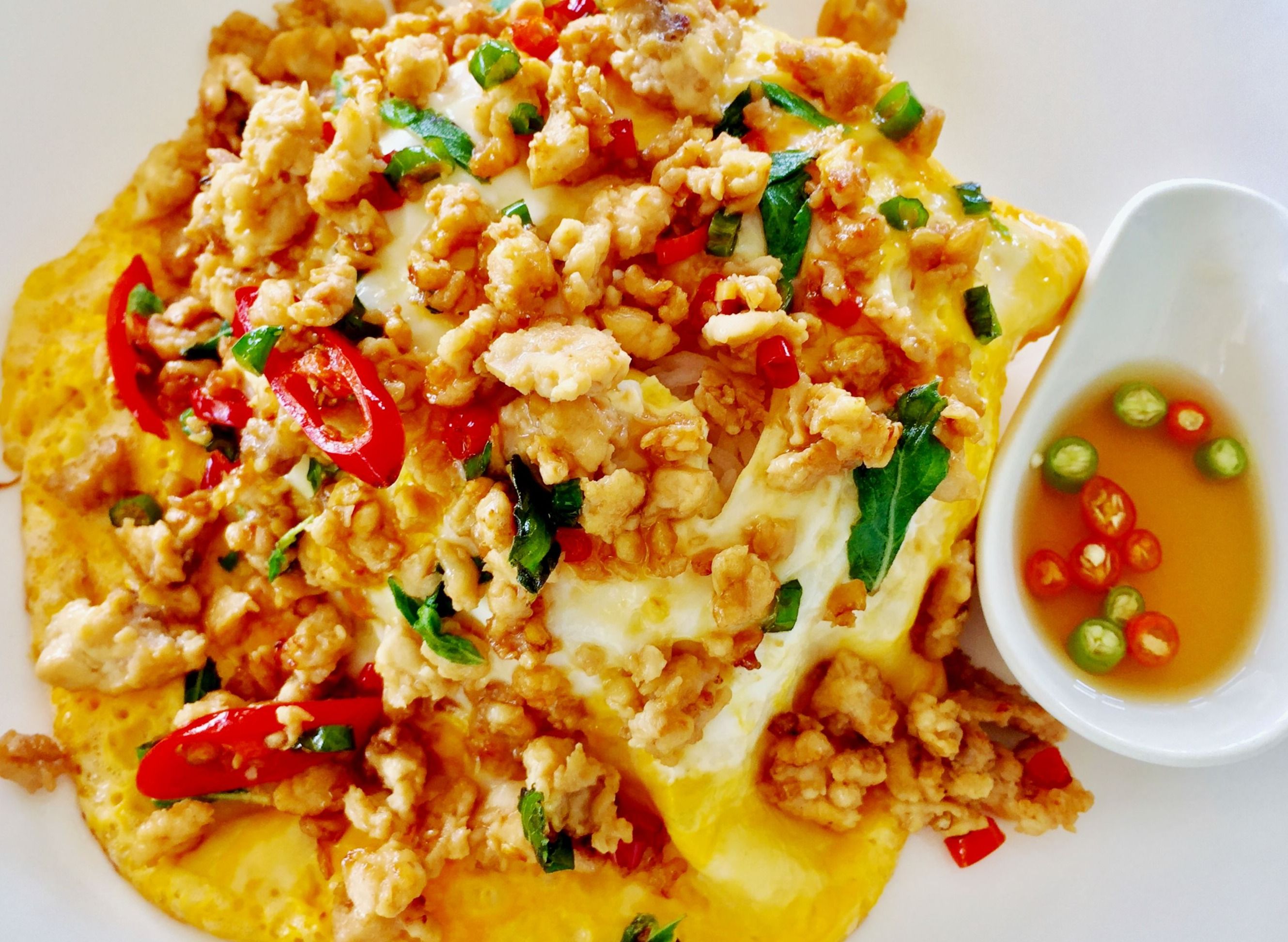 Kra Phrao Mae Mani Kat ThawiChok delivery near you in Chiang Mai| foodpanda