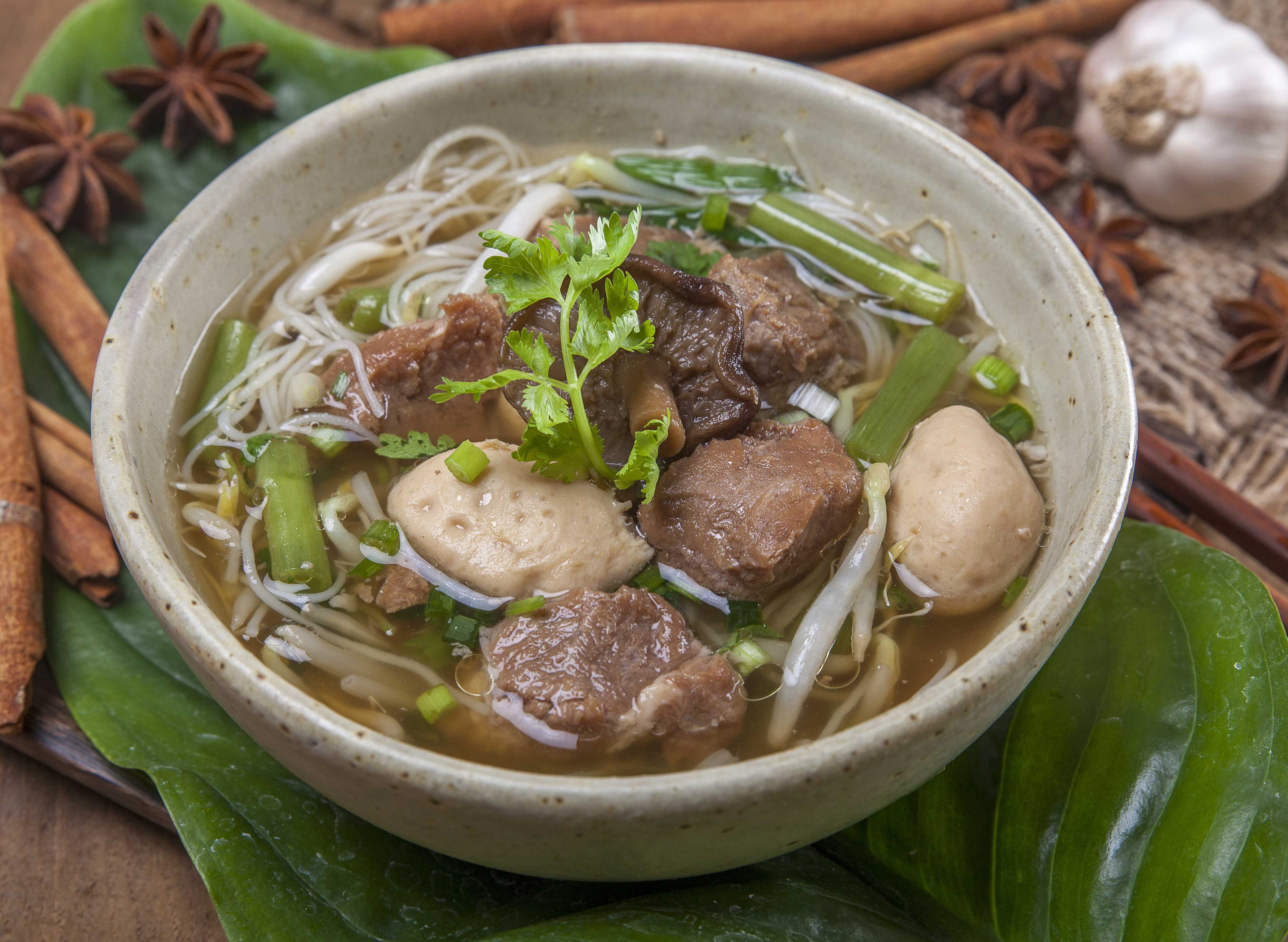 Guay Tiew Godeng Mae Noi (Na Muang) delivery near you in Chachoengsao ...