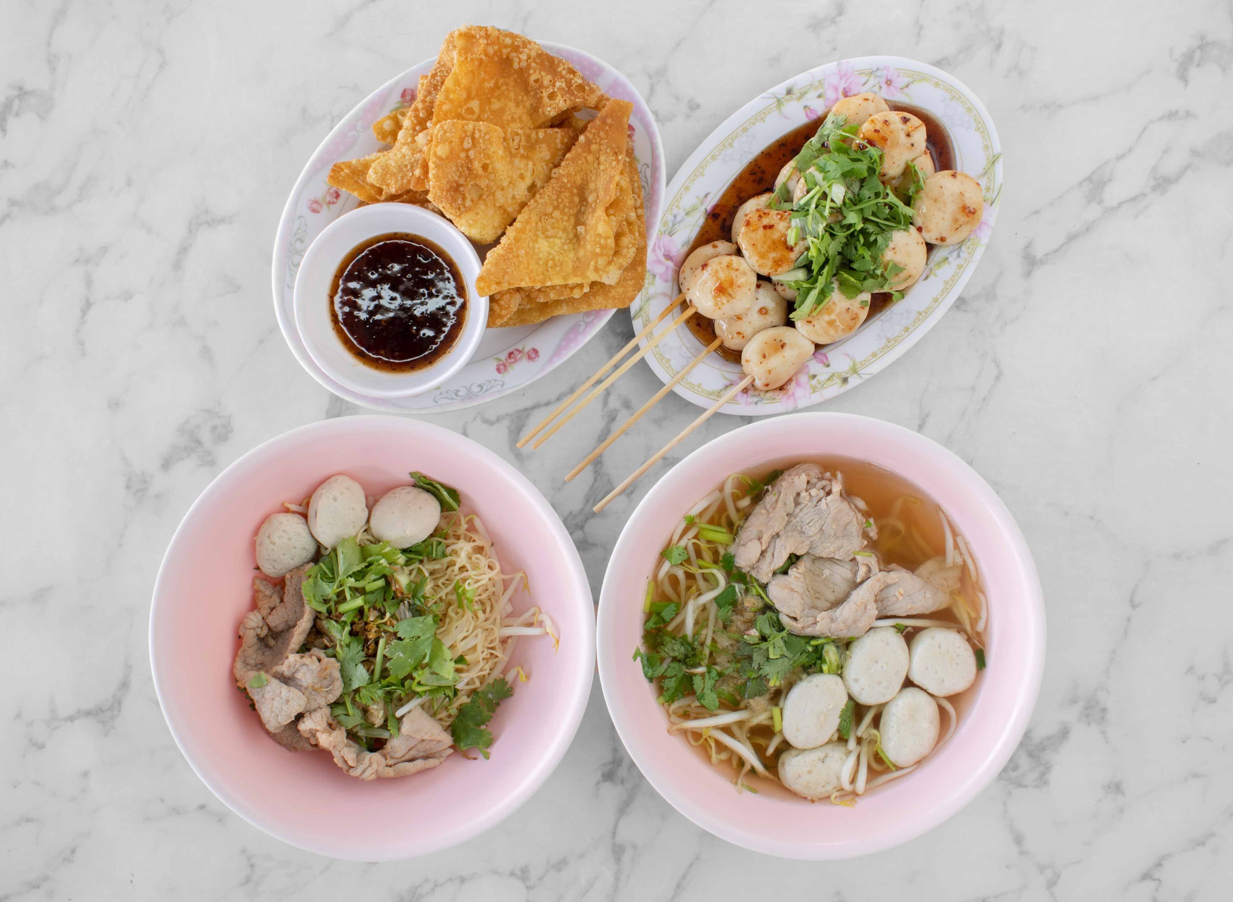 Guay Tiew Look Chin Moo Nam Sai (Lat Prao 101) delivery near you in ...
