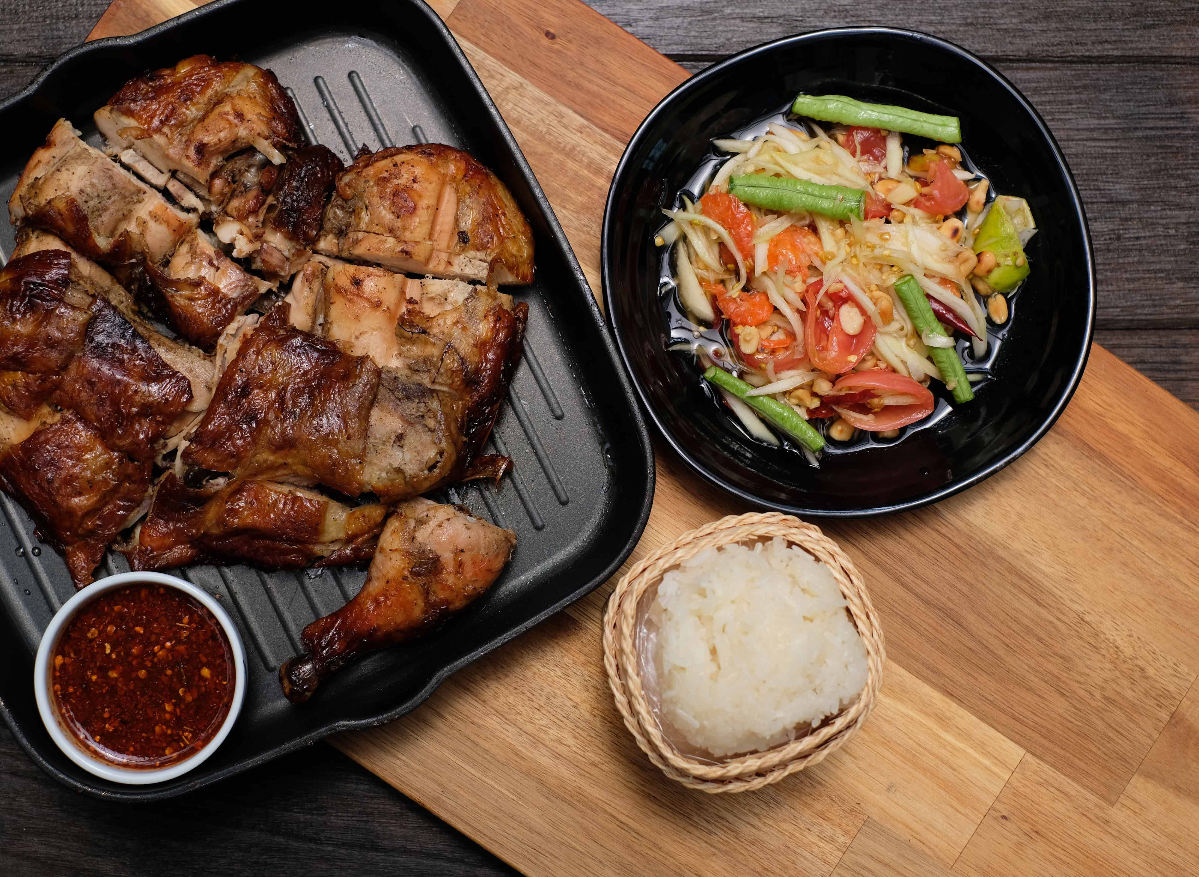 Pha Laeng Kai Yang Khao Suan Kwang Mueang Chan (Maharat) delivery near you in Chanthaburi| foodpanda