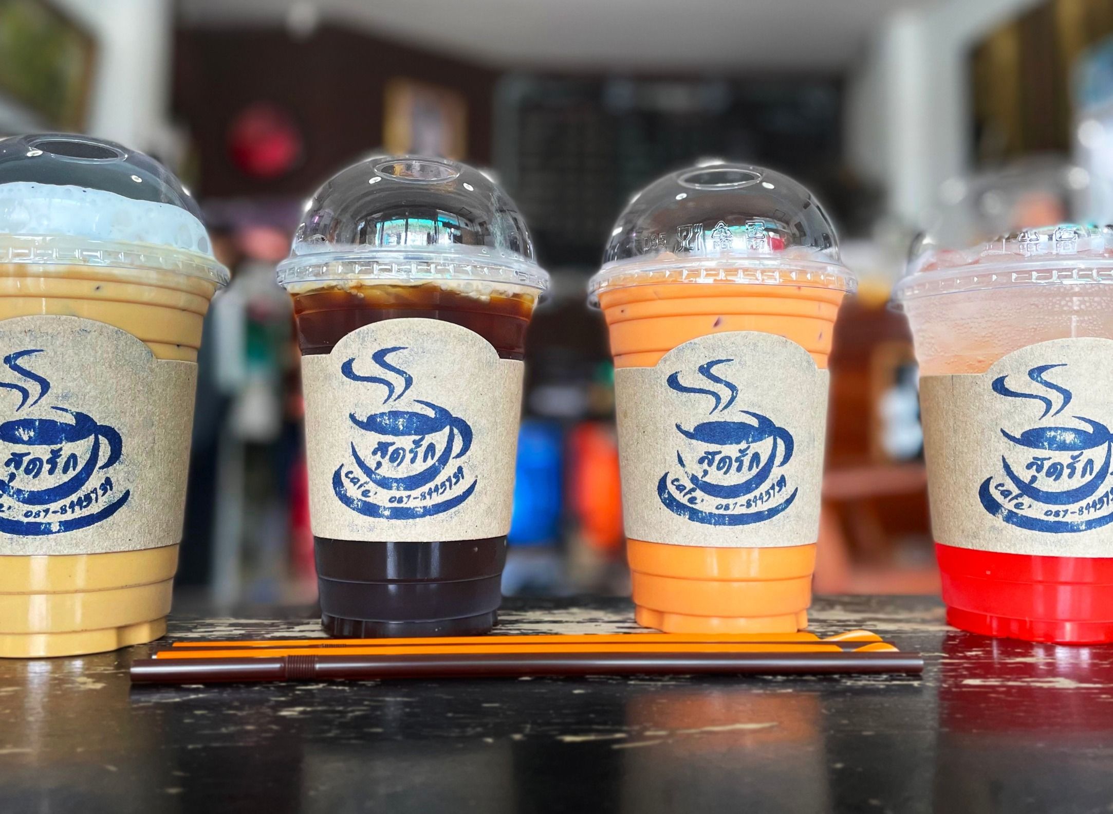 สั่งกาแฟสุดรัก คาเฟ่แอนด์สตูดิโอ หน้ากองบิน4ใกล้บ้านคุณในNakhon Sawan ...