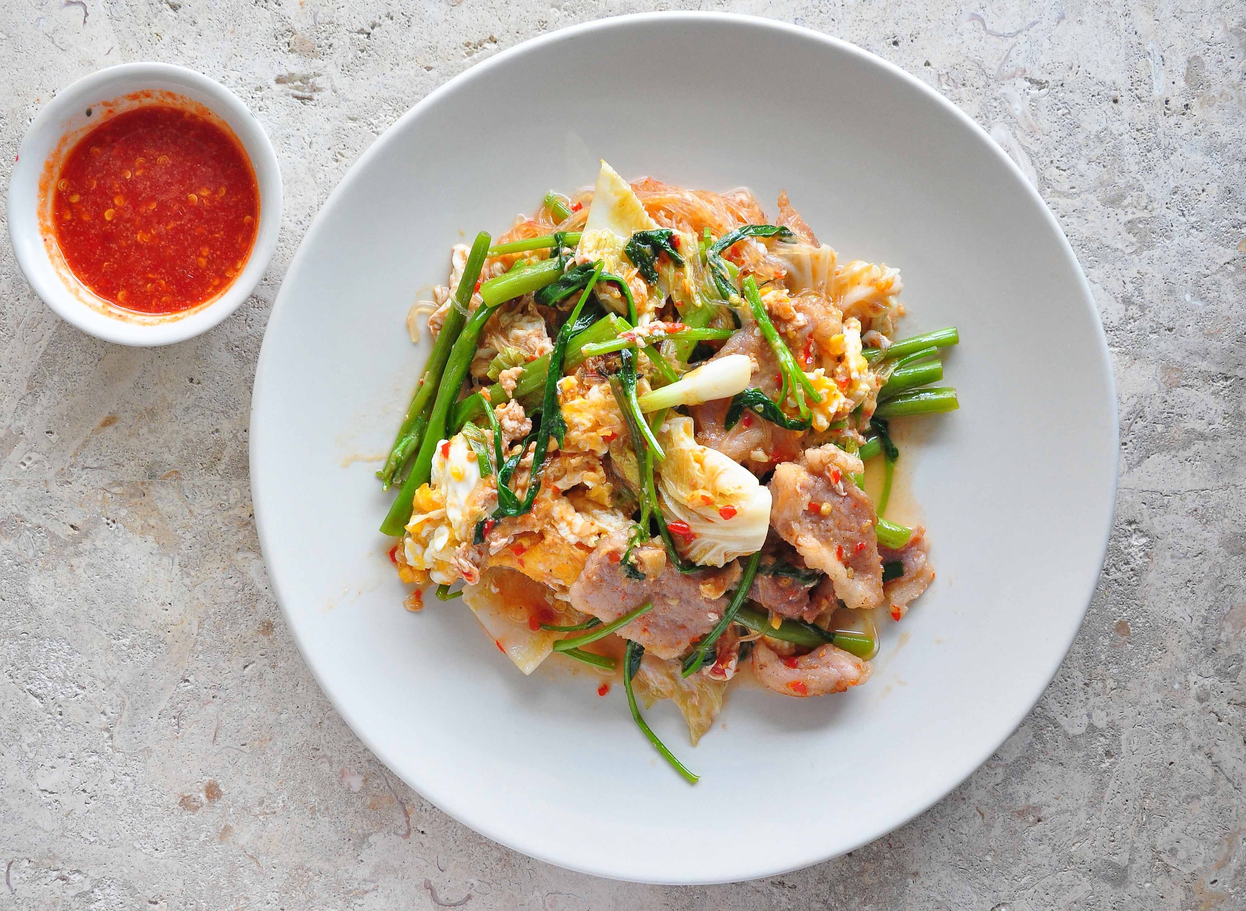 Sukee Mum Tuek delivery near you in Prachuap Khiri Khan| foodpanda