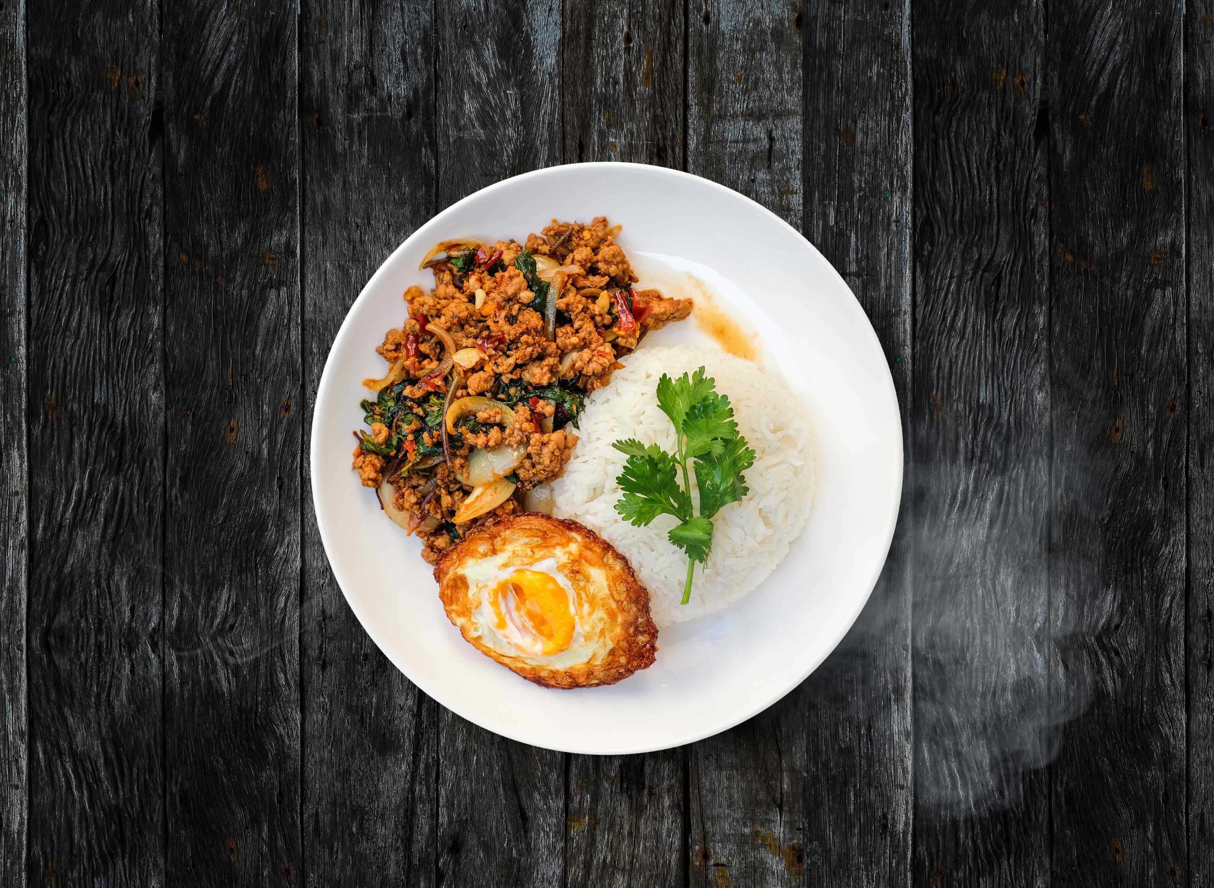 Kea Kai Arhan Tam Sang Guay Tiew Moo Toon Som Tum delivery near you in Kalasin| foodpanda